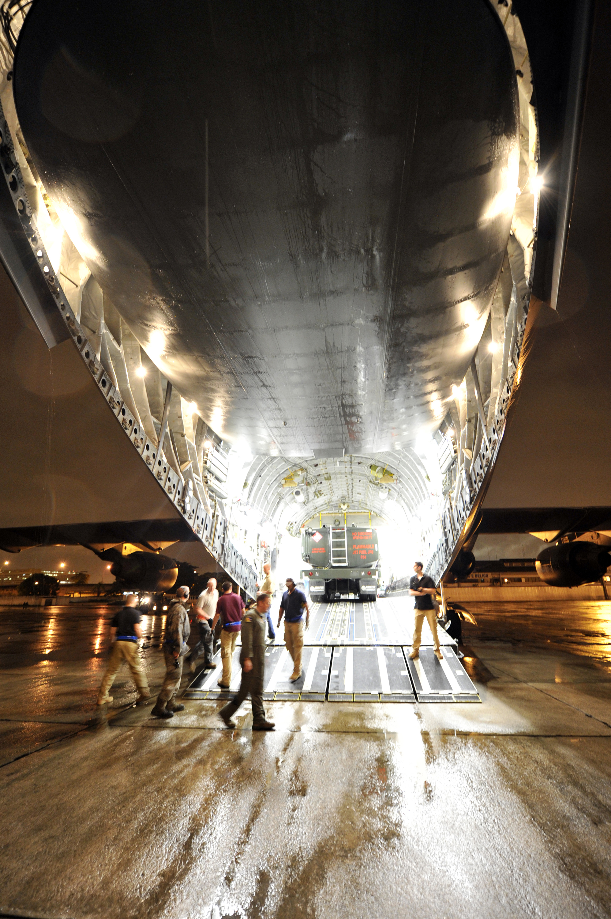 CRW Airmen support South American presidential visit > Air Mobility ...