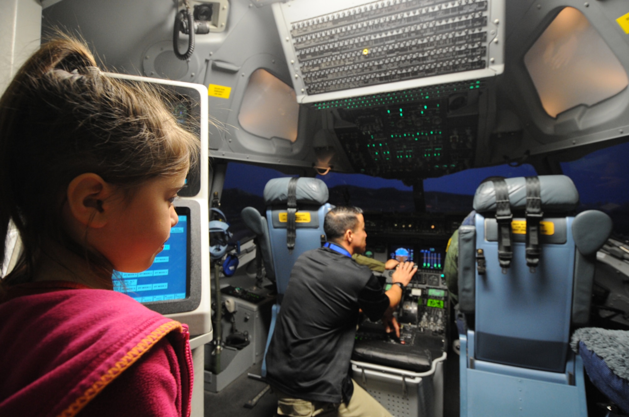 Local youth becomes 15th Wing "Pilot for a Day" > 15th Wing > Article ...