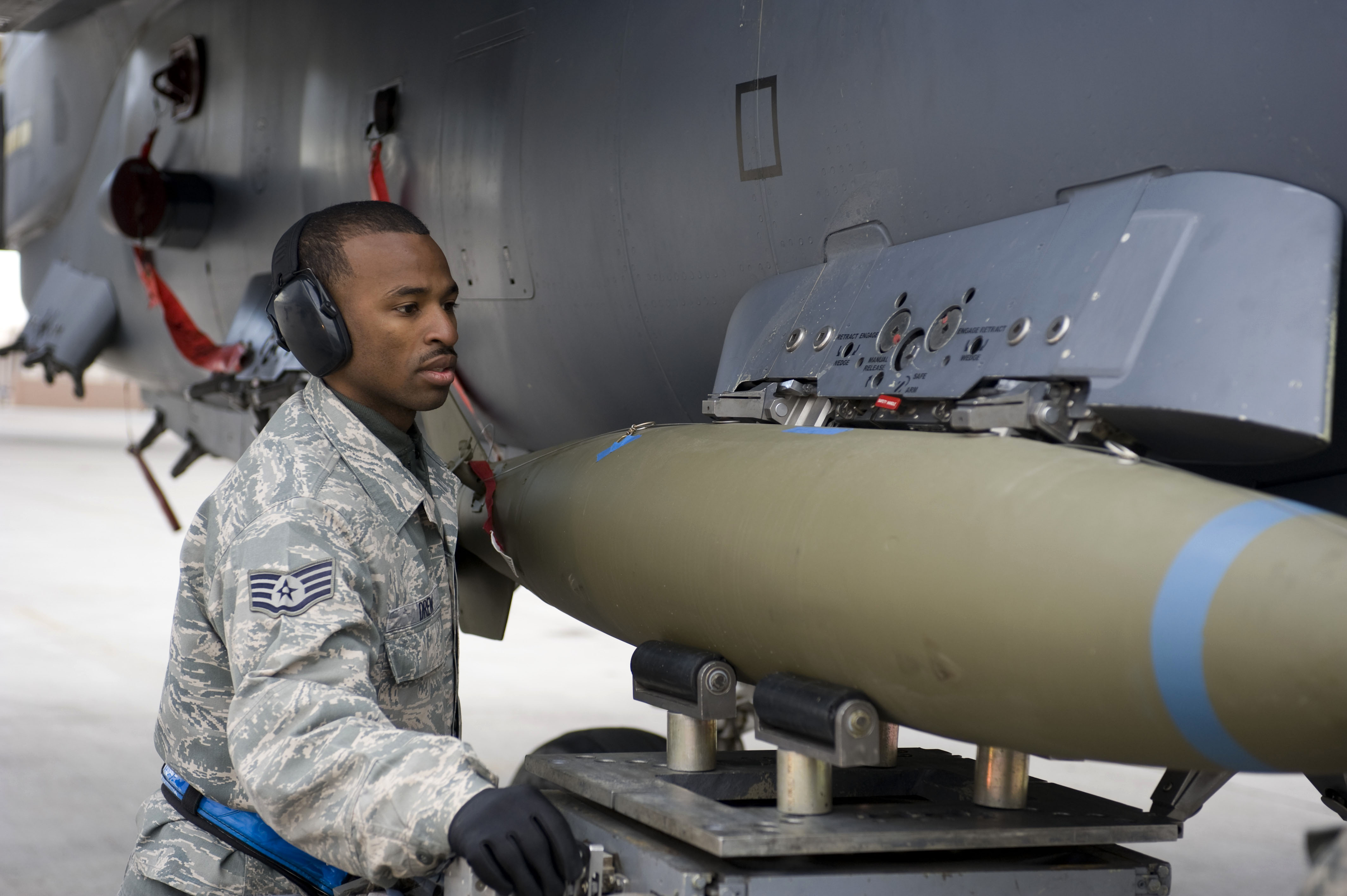 1st quarterly weapons load competition of 2011
