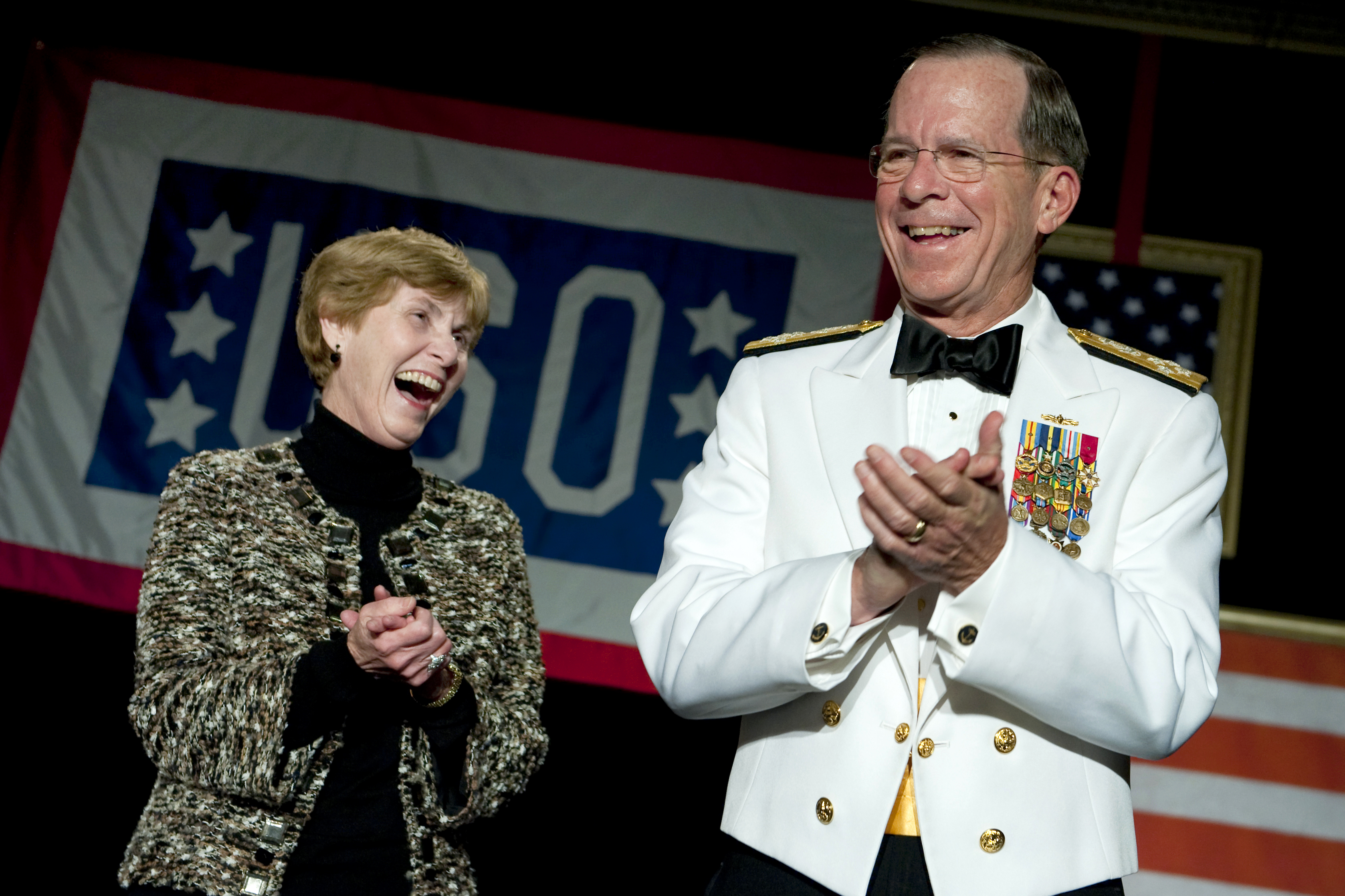 Chairman thanks USO for service to military > United States Marine ...