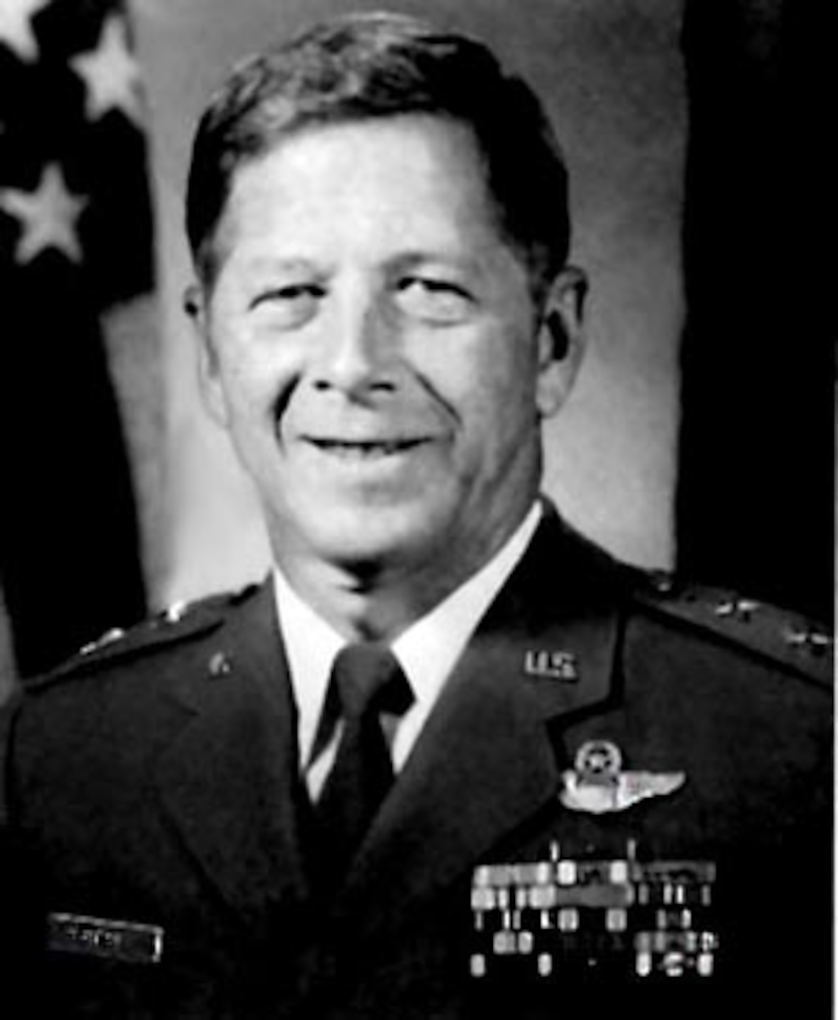 MAJOR GENERAL LEE V. GREER > Air Force > Biography Display