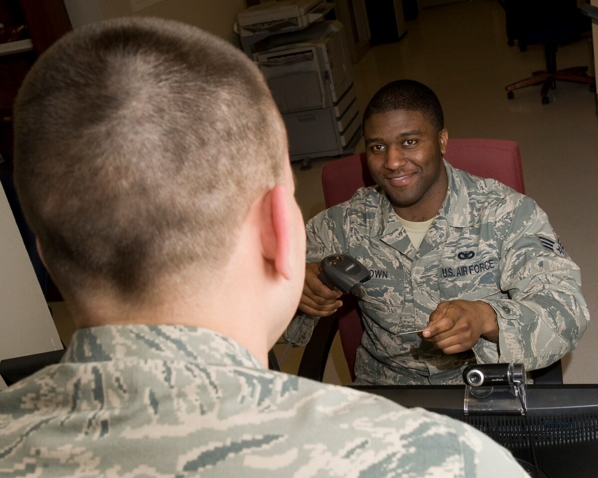 MHAFB receives DBIDS > Mountain Home Air Force Base > News & Photos/Videos