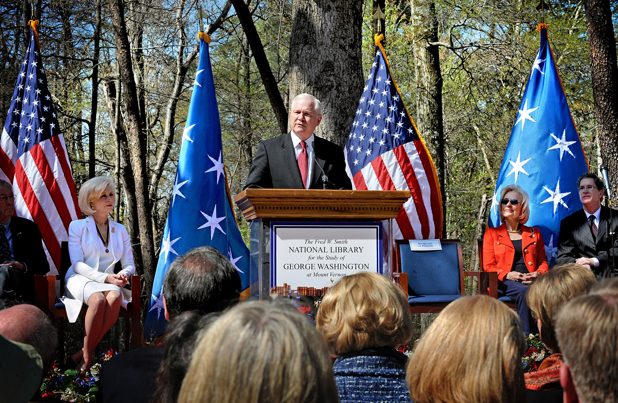 Gates: America must balance idealism, realism