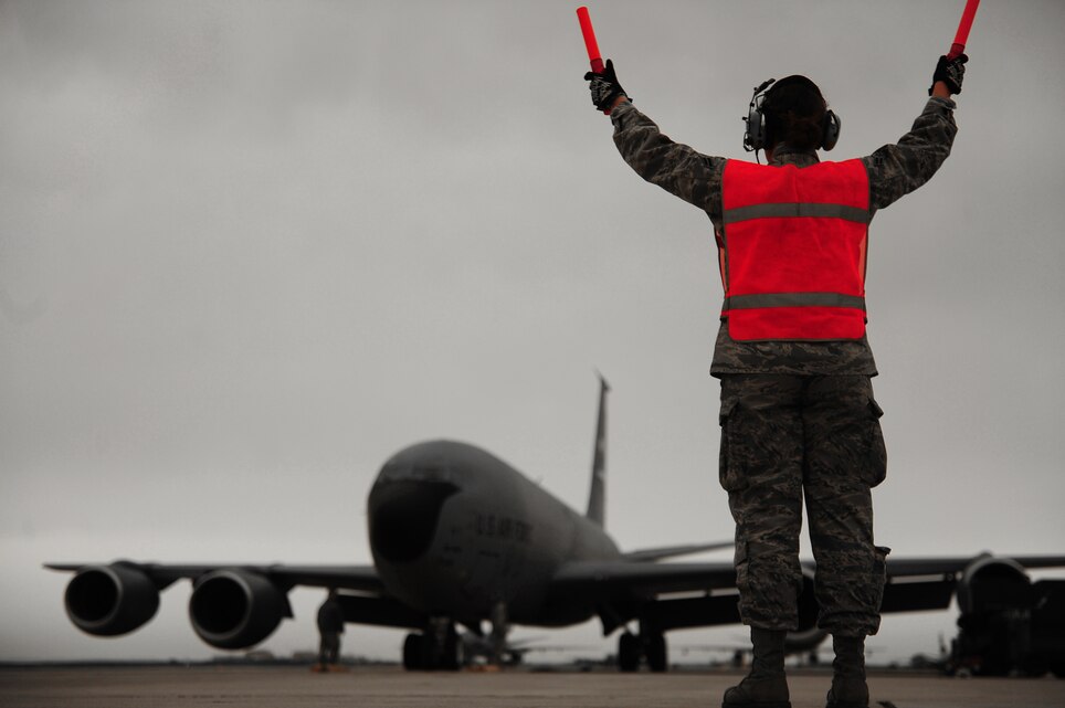 Teamwork essential to safely recovering aircraft > United States Marine ...