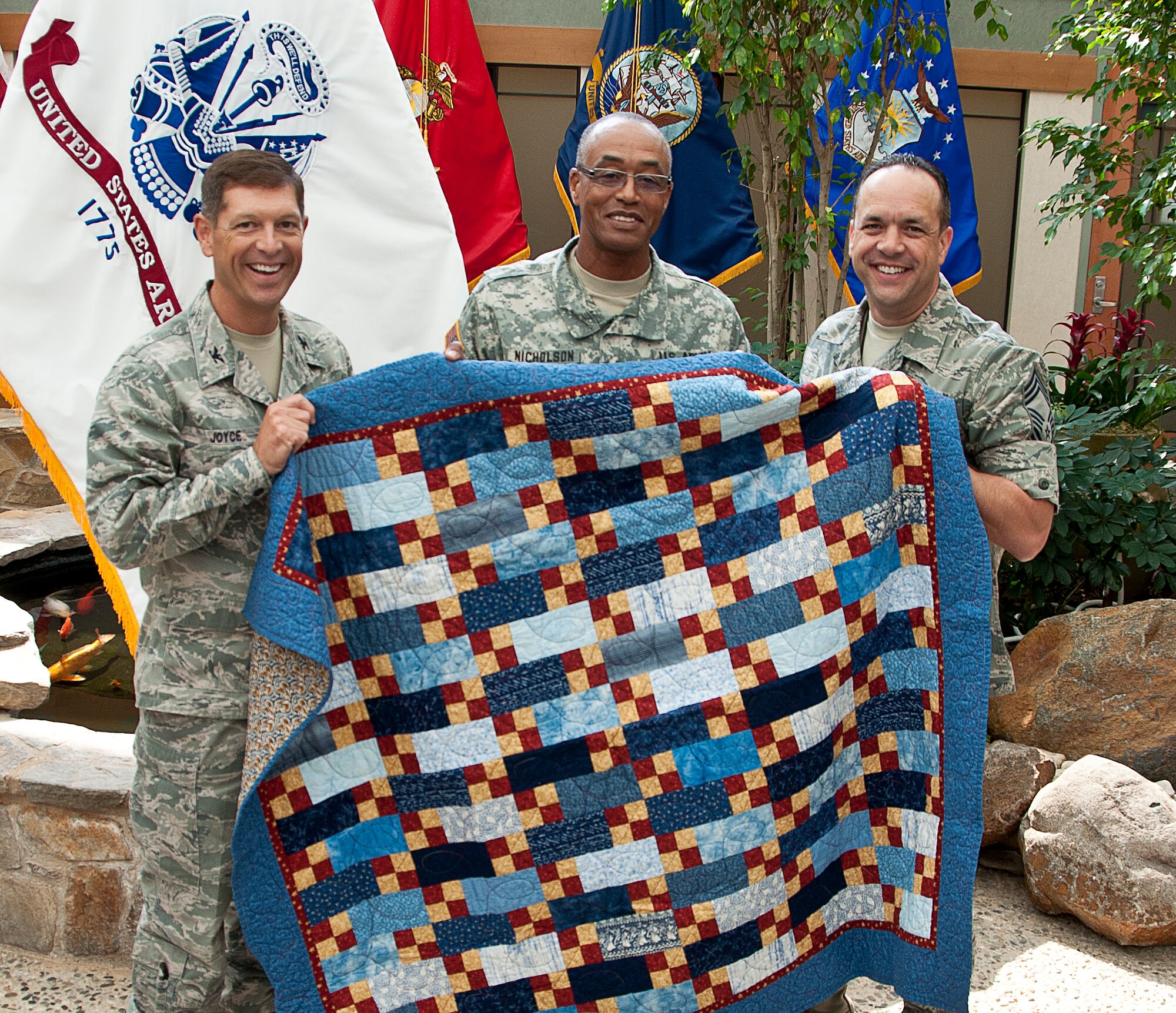 Army Liaison Officer honored > Air Force Mortuary Affairs Operations ...