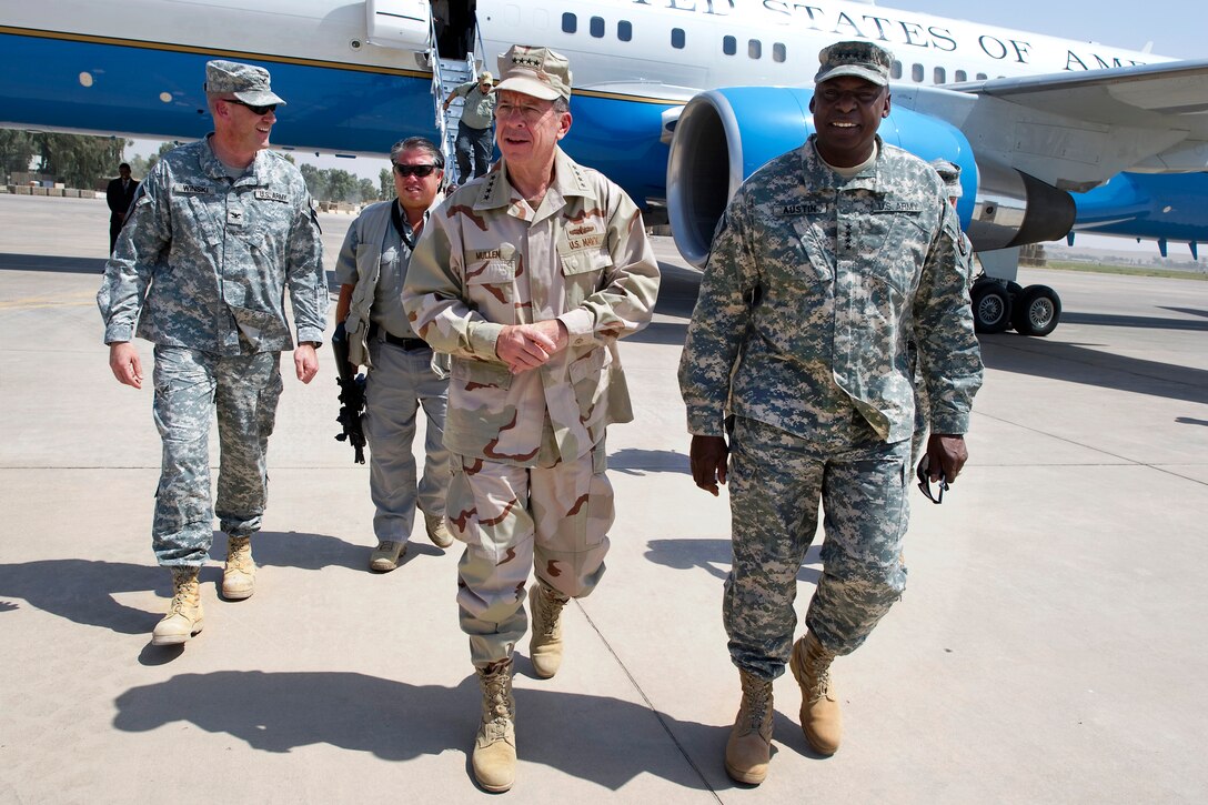 U.S. Army Gen. Lloyd Austin, commander of U.S. Forces-Iraq, greets U.S ...