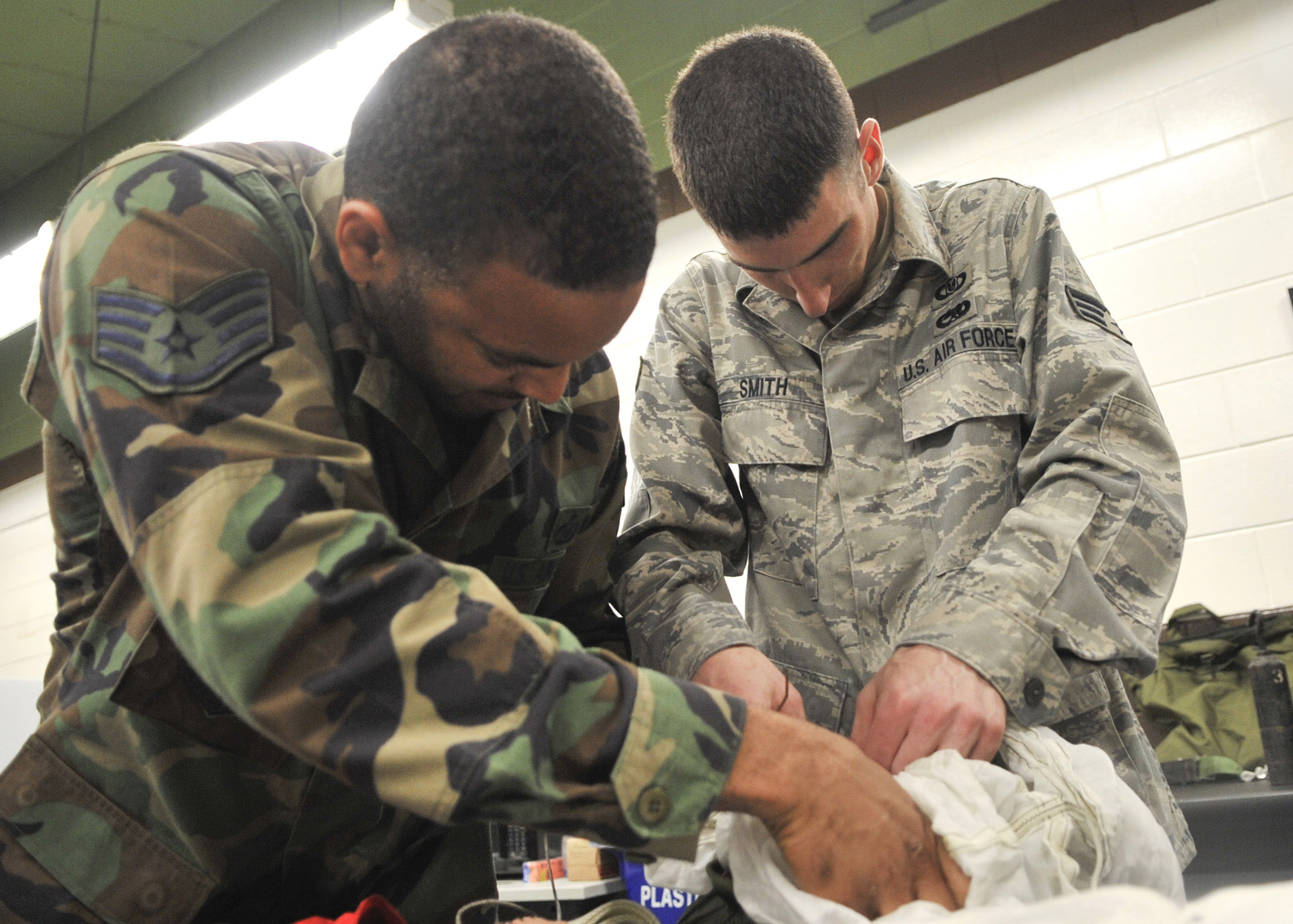 Saving lives...One canopy at a time > Osan Air Base > Article Display