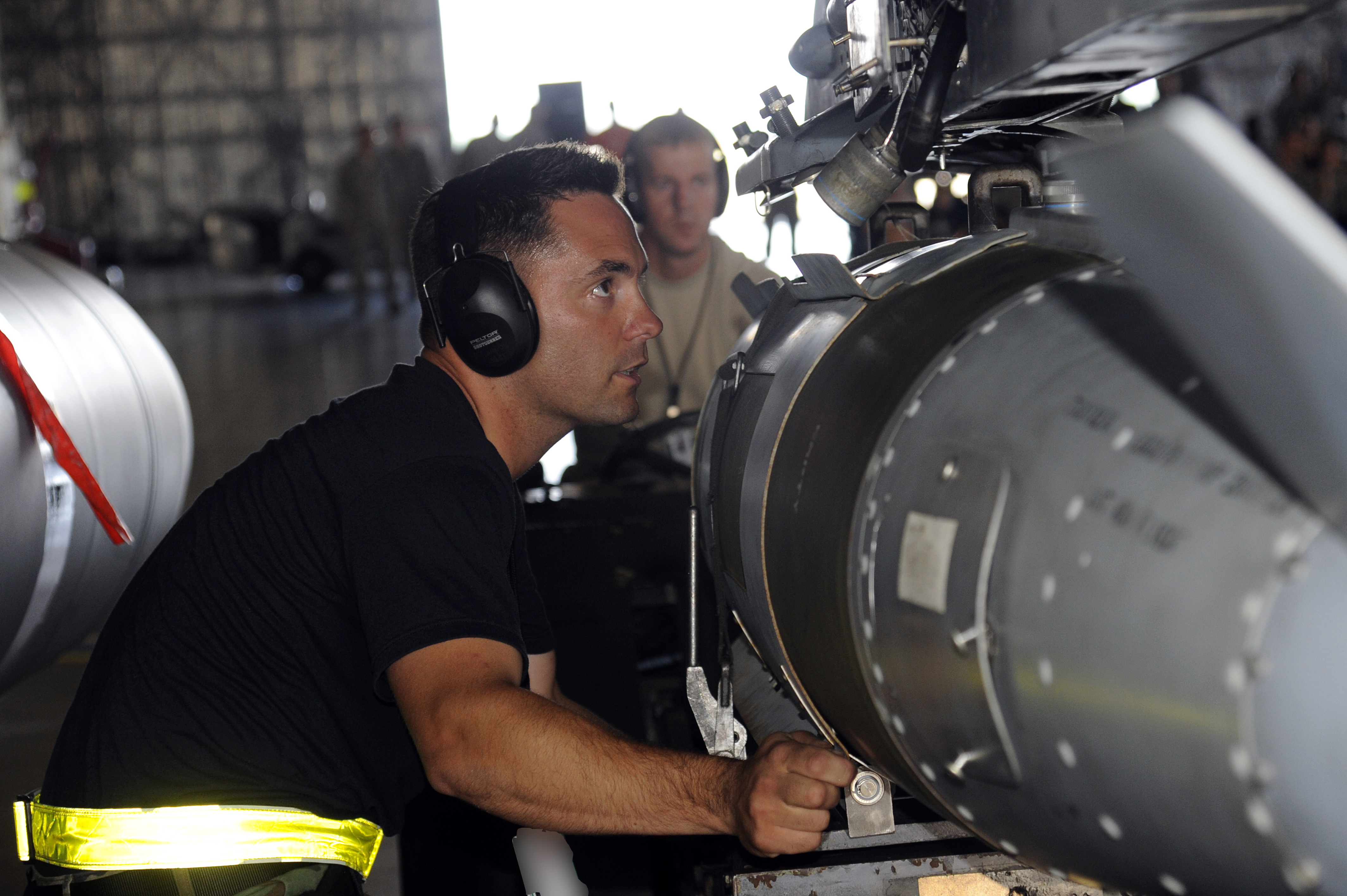 13th AMU takes on 14th AMU in load crew competition > Misawa Air Base ...