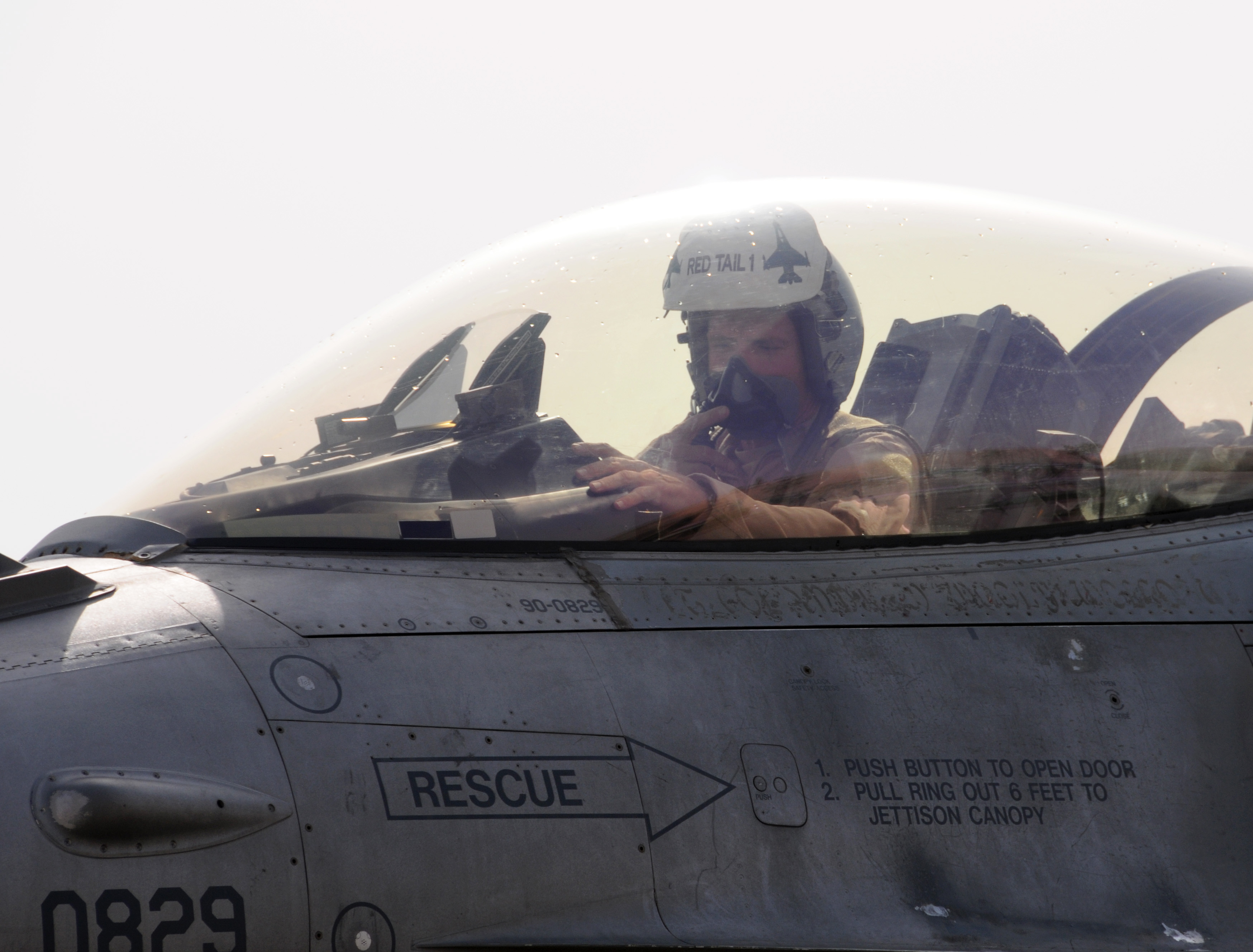 332nd AEW commander reaches 4,000th F-16 flight hour > U.S. Air Forces ...