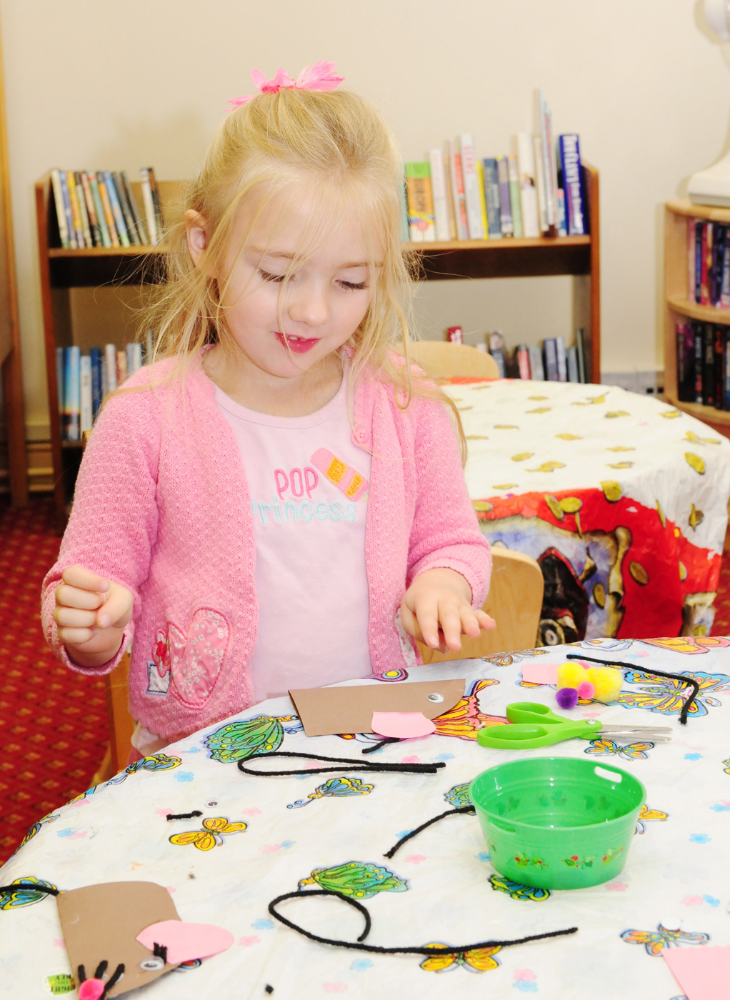 Library hosts craft and story time for children > Royal Air Force ...