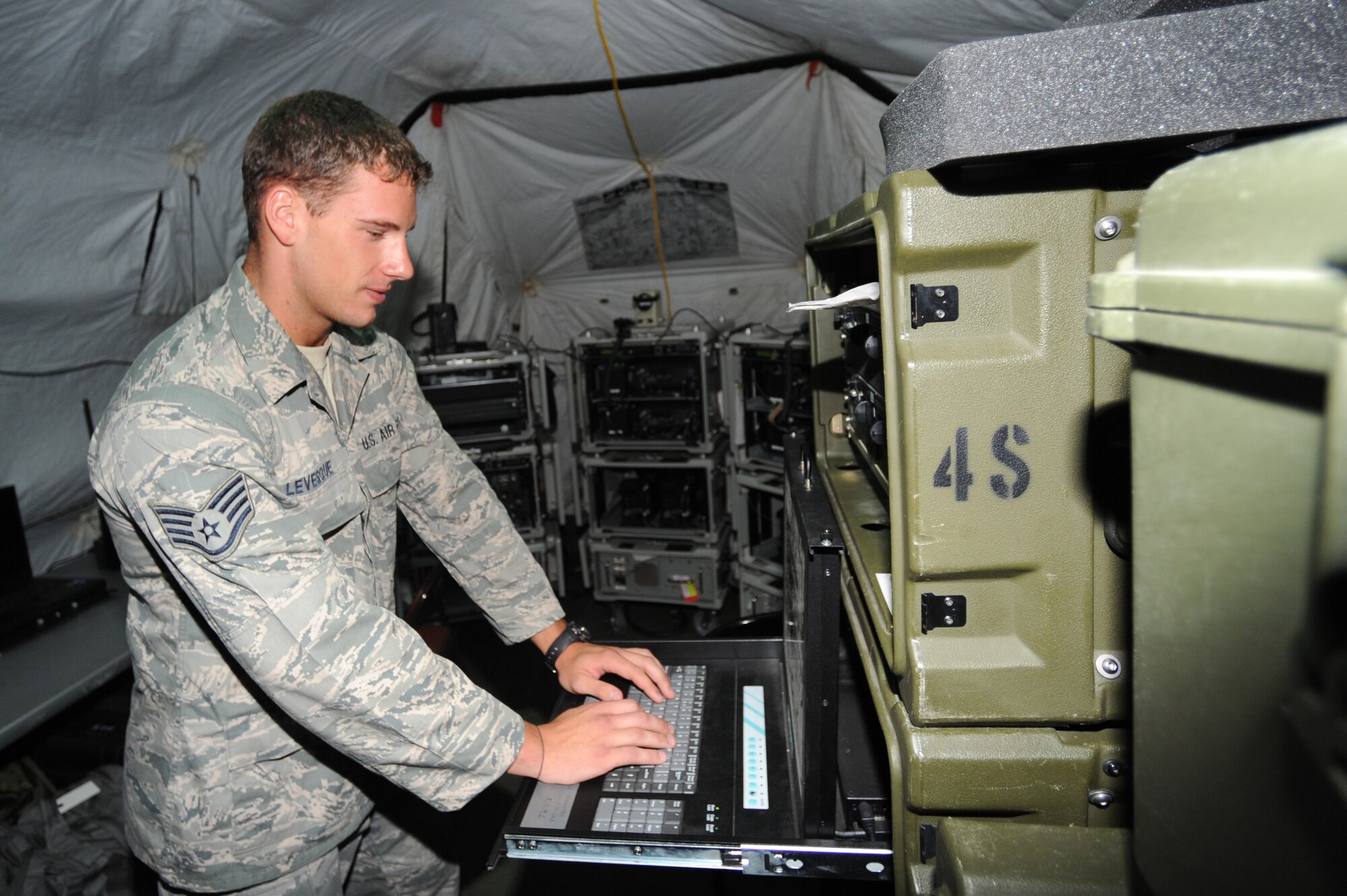 1st SOCS trains "any time, any place" during Sand Dollar exercise ...