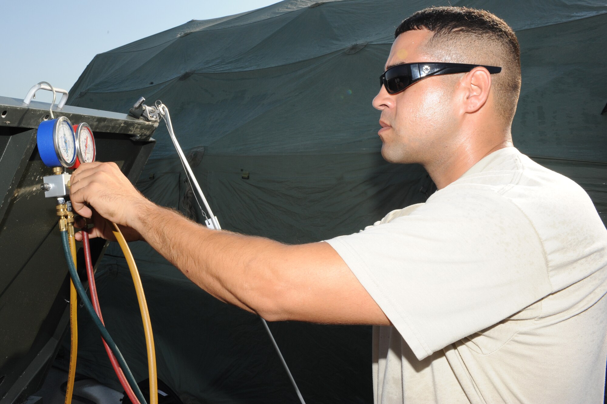 1st SOCS trains "any time, any place" during Sand Dollar exercise ...