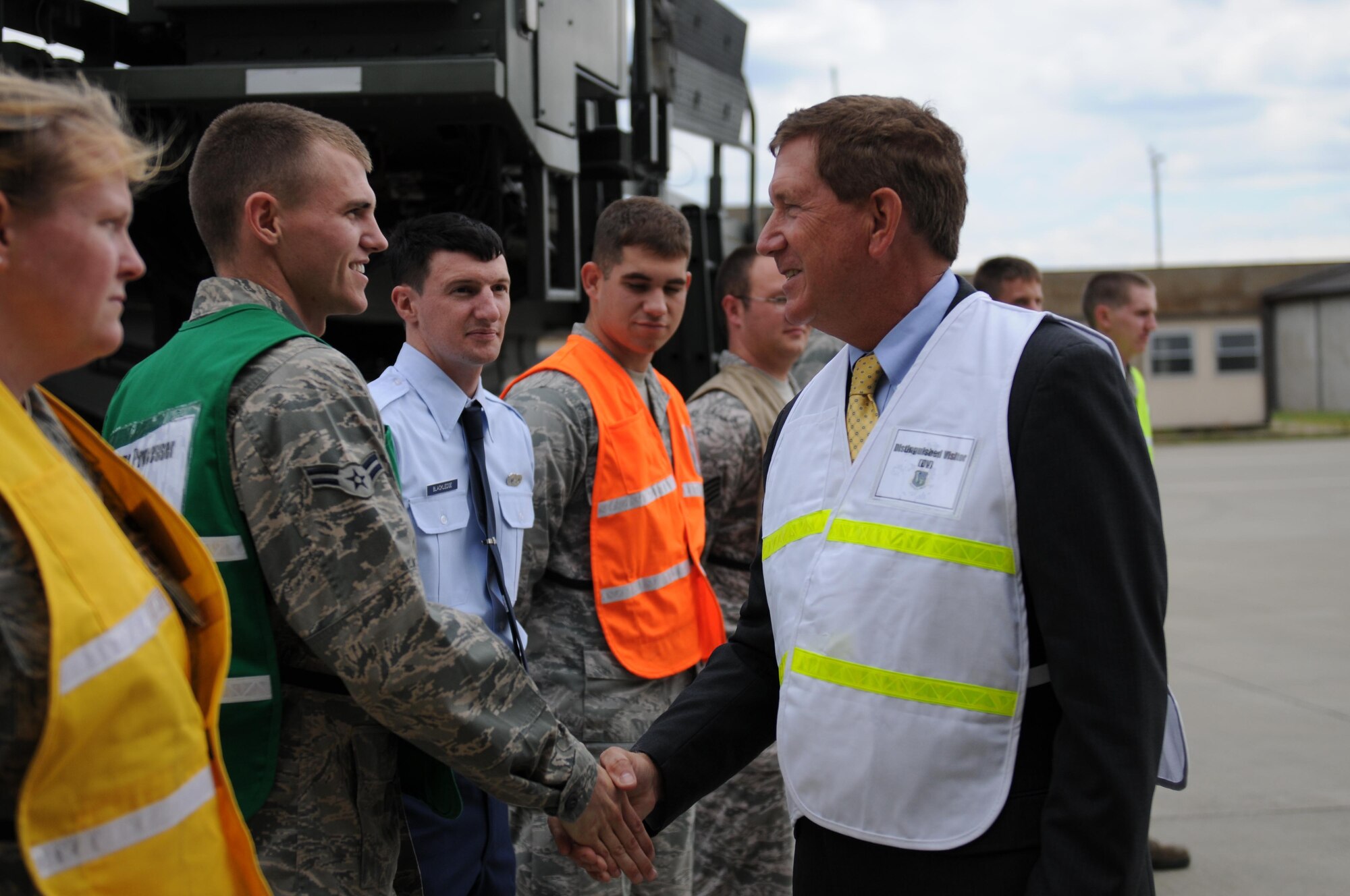 Honorable Yonkers visits RAF Lakenheath > Royal Air Force Lakenheath ...
