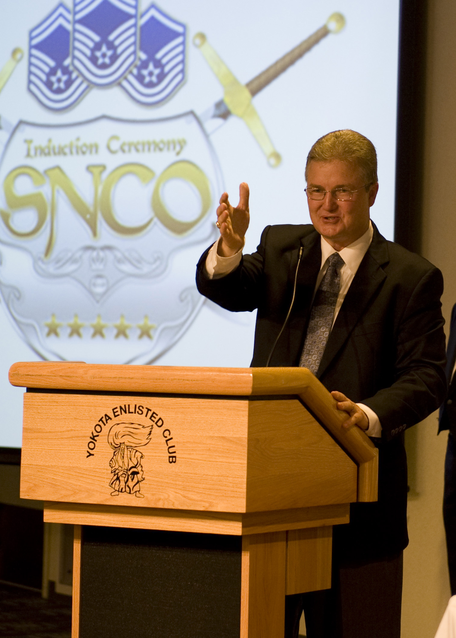 Retired CMSAF Gerald R. Murray speaks at SNCO induction ceremony ...