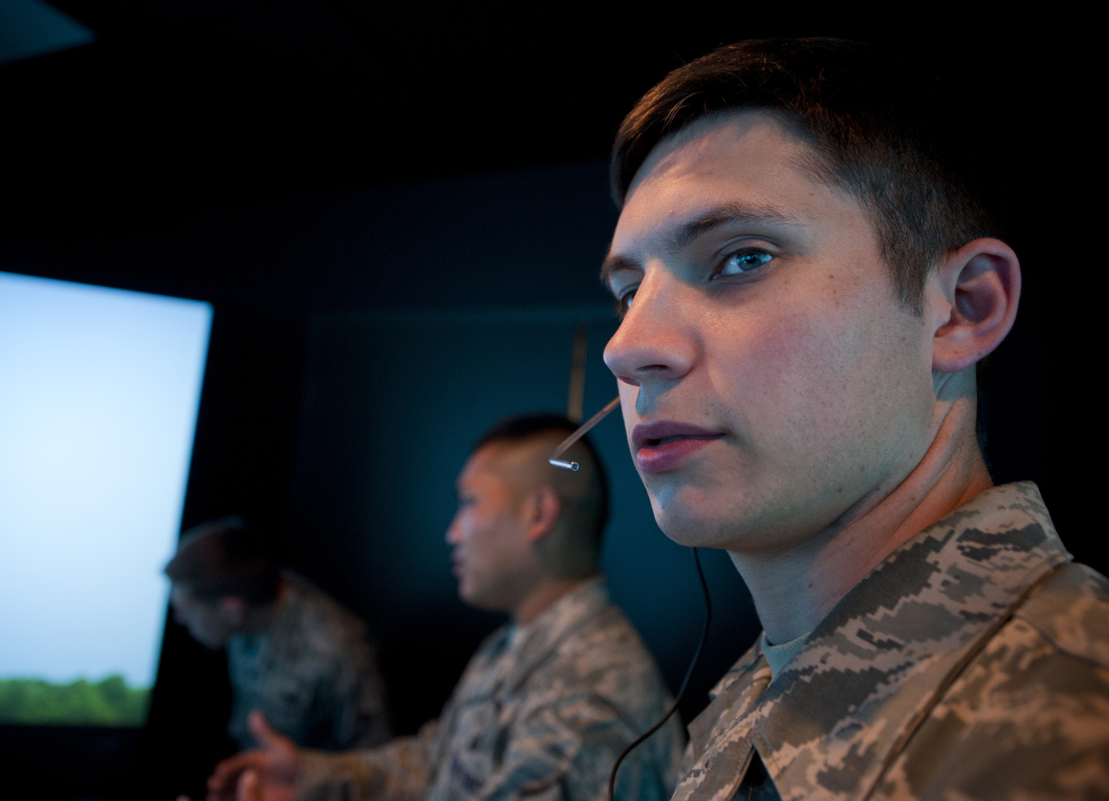 Watchful eye: ATCs ensure smooth flying operations > Moody Air Force ...
