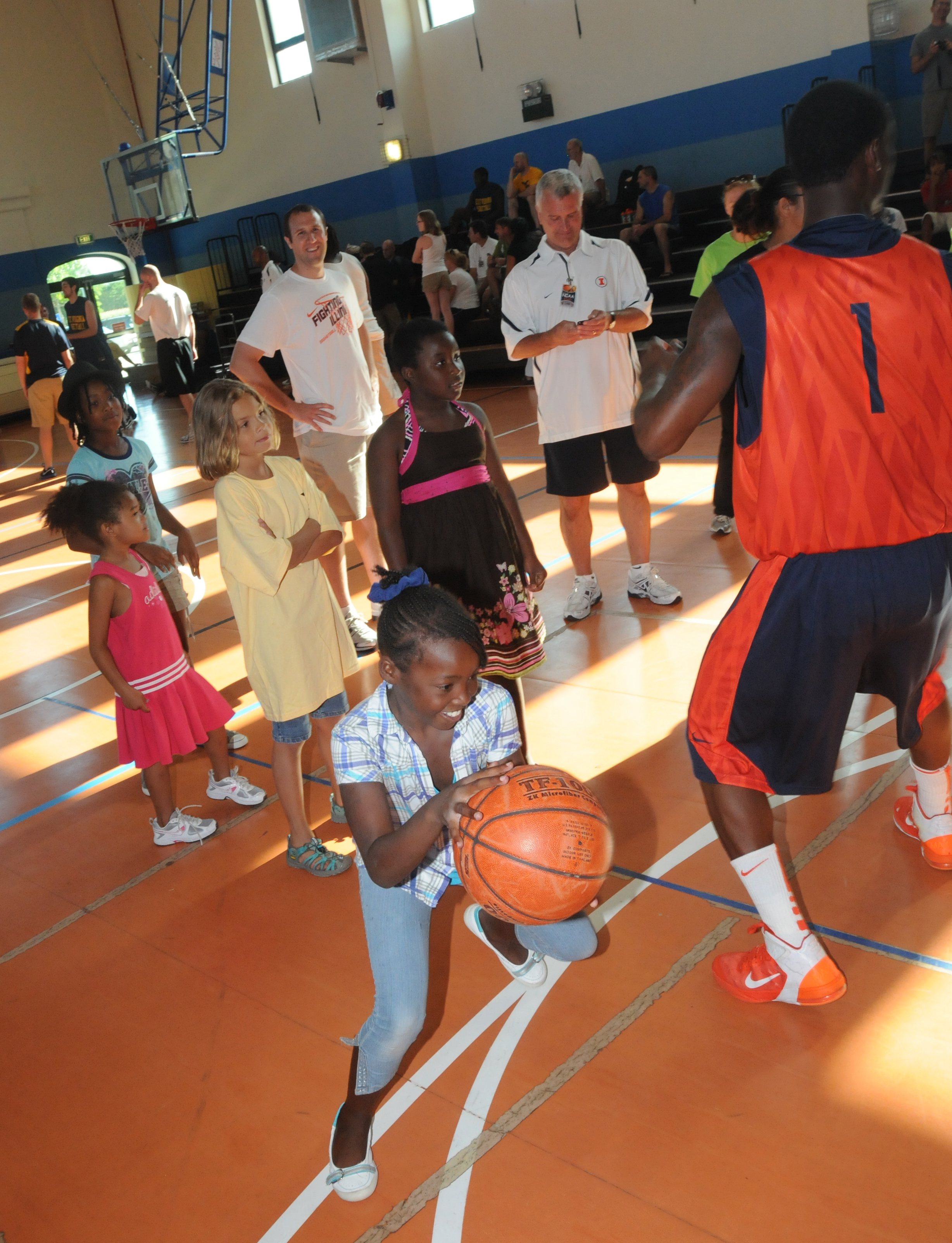 Illinois and West Virginia universities entertain Aviano > Aviano Air ...