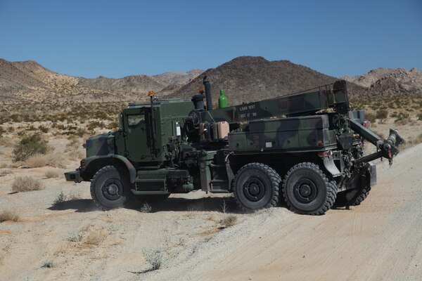 Dagger Convoy Challenge: CLB-7 patrols through Mojave desert > 1st ...