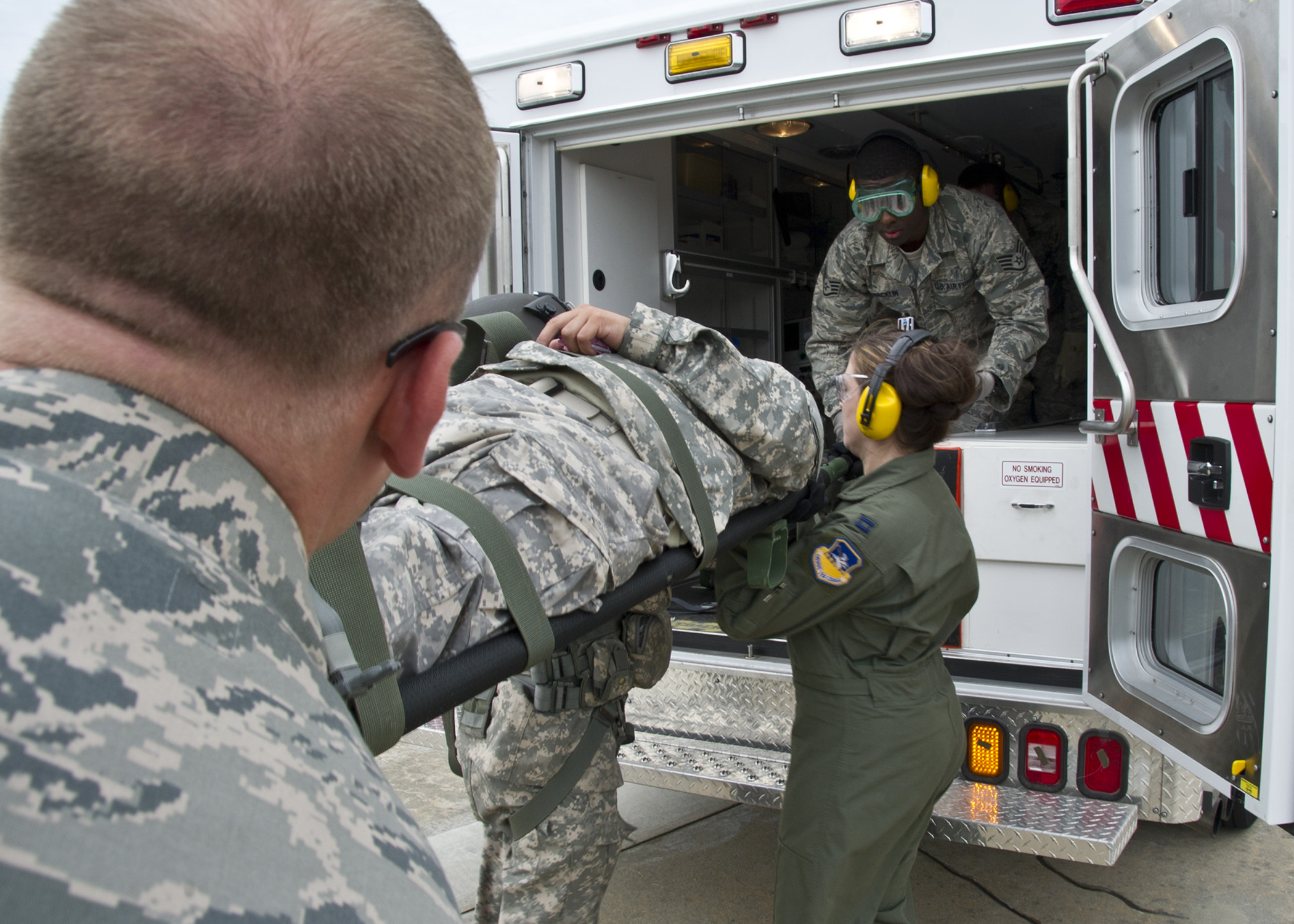 Medics converge on Osan for Dragon Lift > Osan Air Base > Article Display