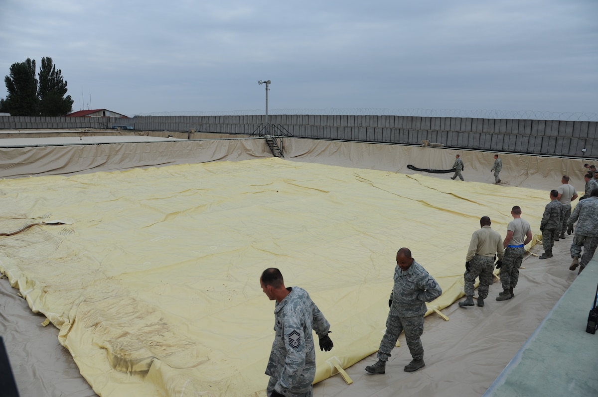 376th ELRS replaces fuel bladder > U.S. Air Forces Central > News