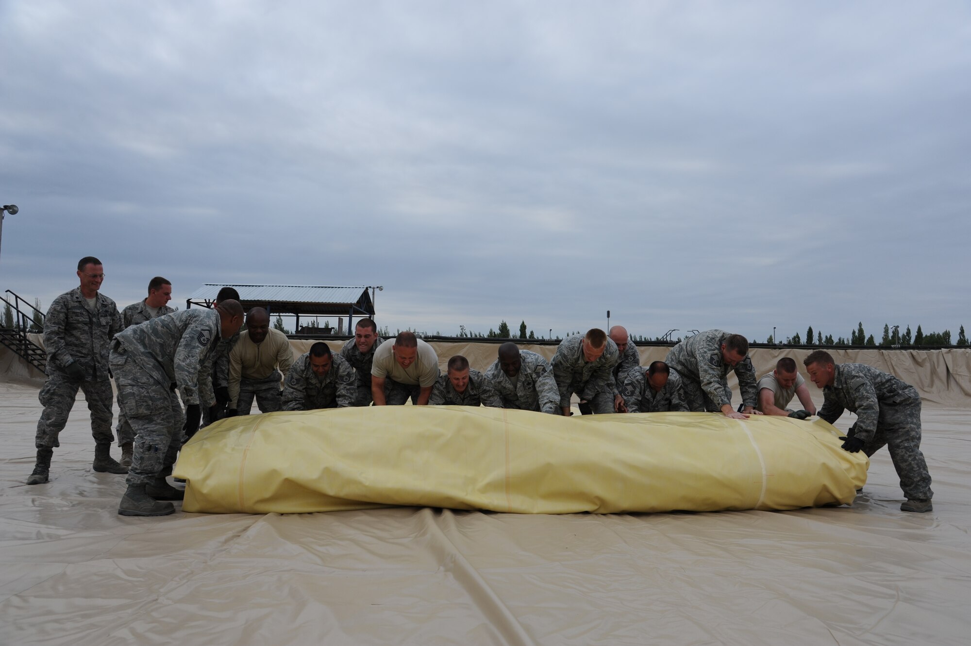 376th ELRS replaces fuel bladder > U.S. Air Forces Central > News