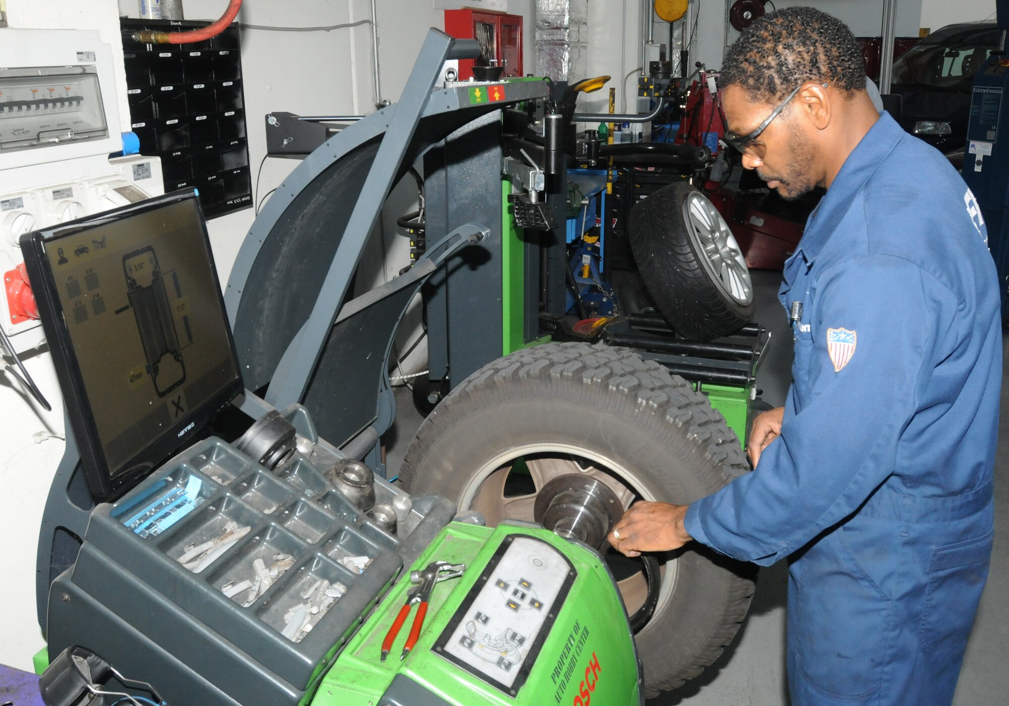 31st FSS Auto Hobby Shop keeps cars cruising > Aviano Air Base > Display