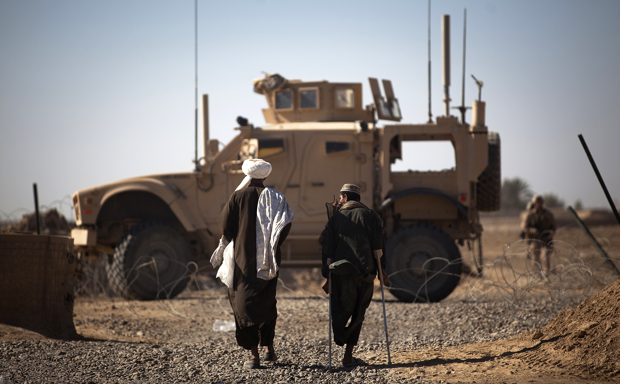 US Marines save, heal Afghan IED victim > 1st Marine Division > News ...