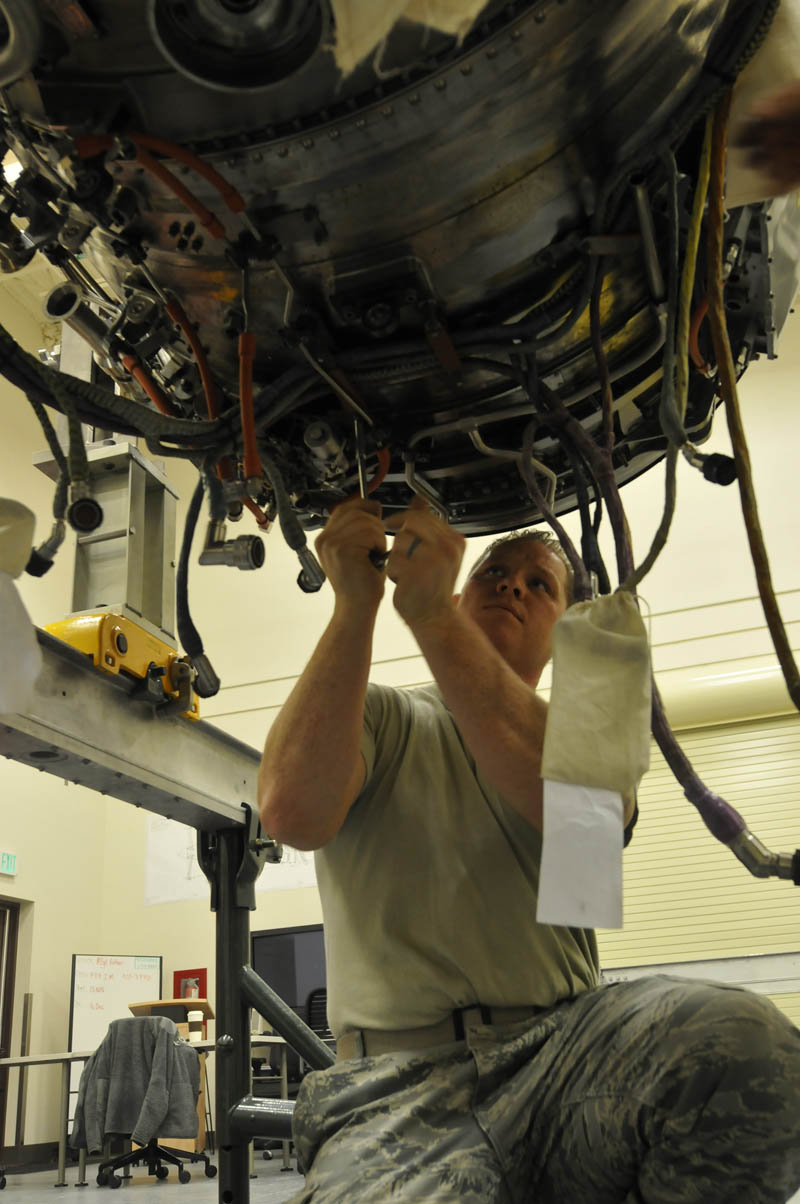 Field training division offers F-22 engine classes