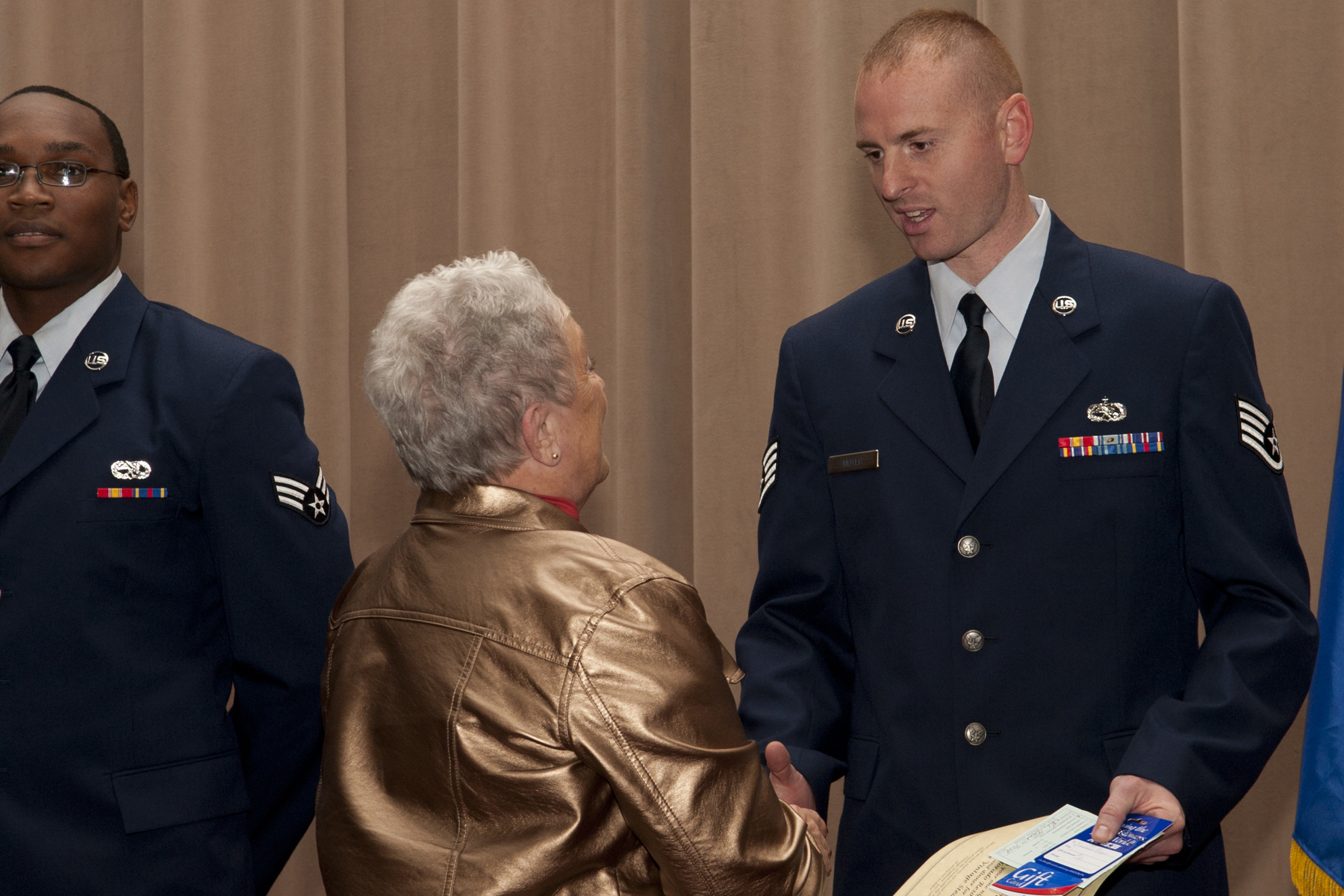Deserving airmen recognized during Dec UTA > 307th Bomb Wing > Article ...