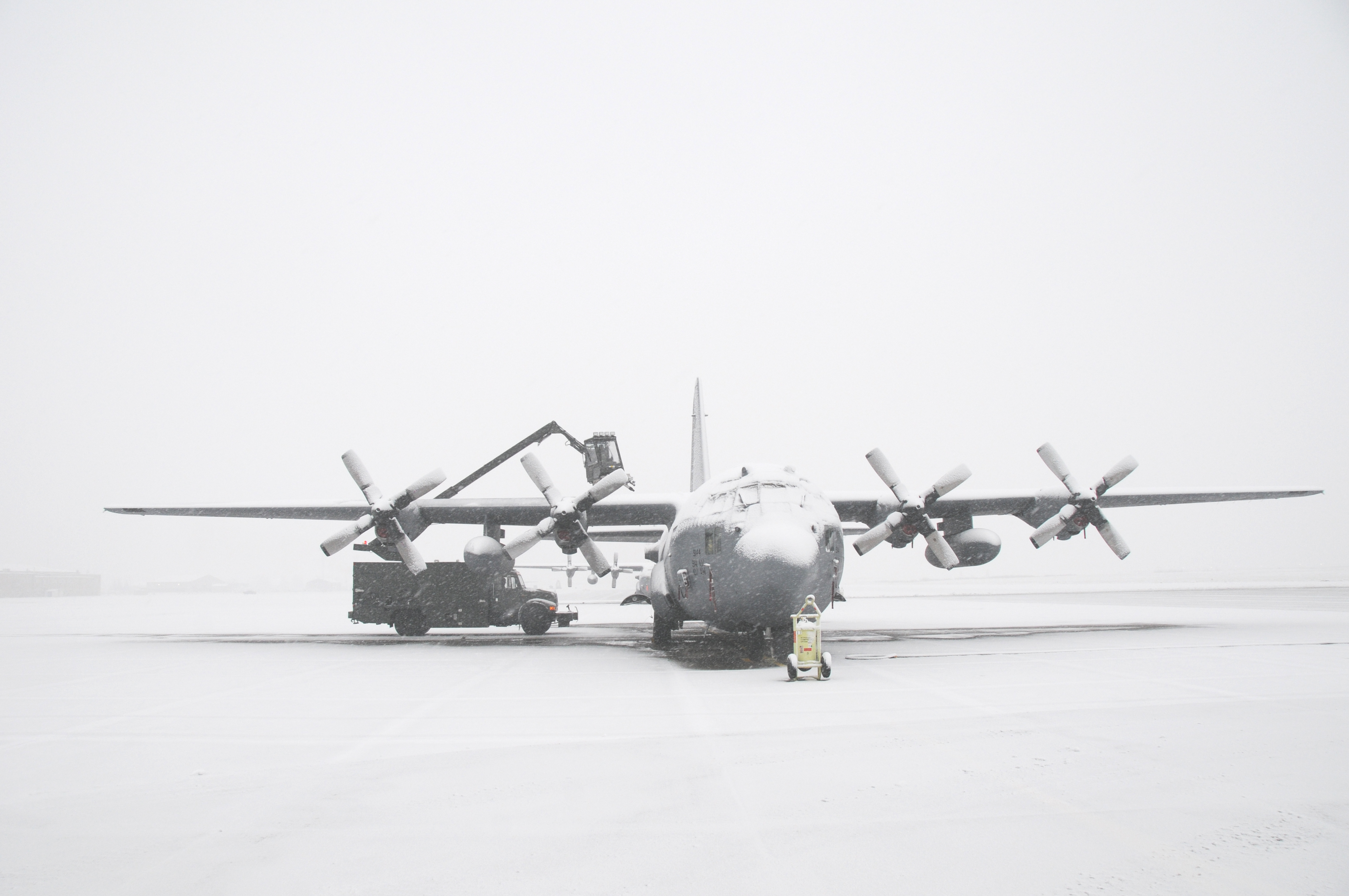 Lake Effect Storm hits Niagara > 107th Attack Wing > Latest News about ...