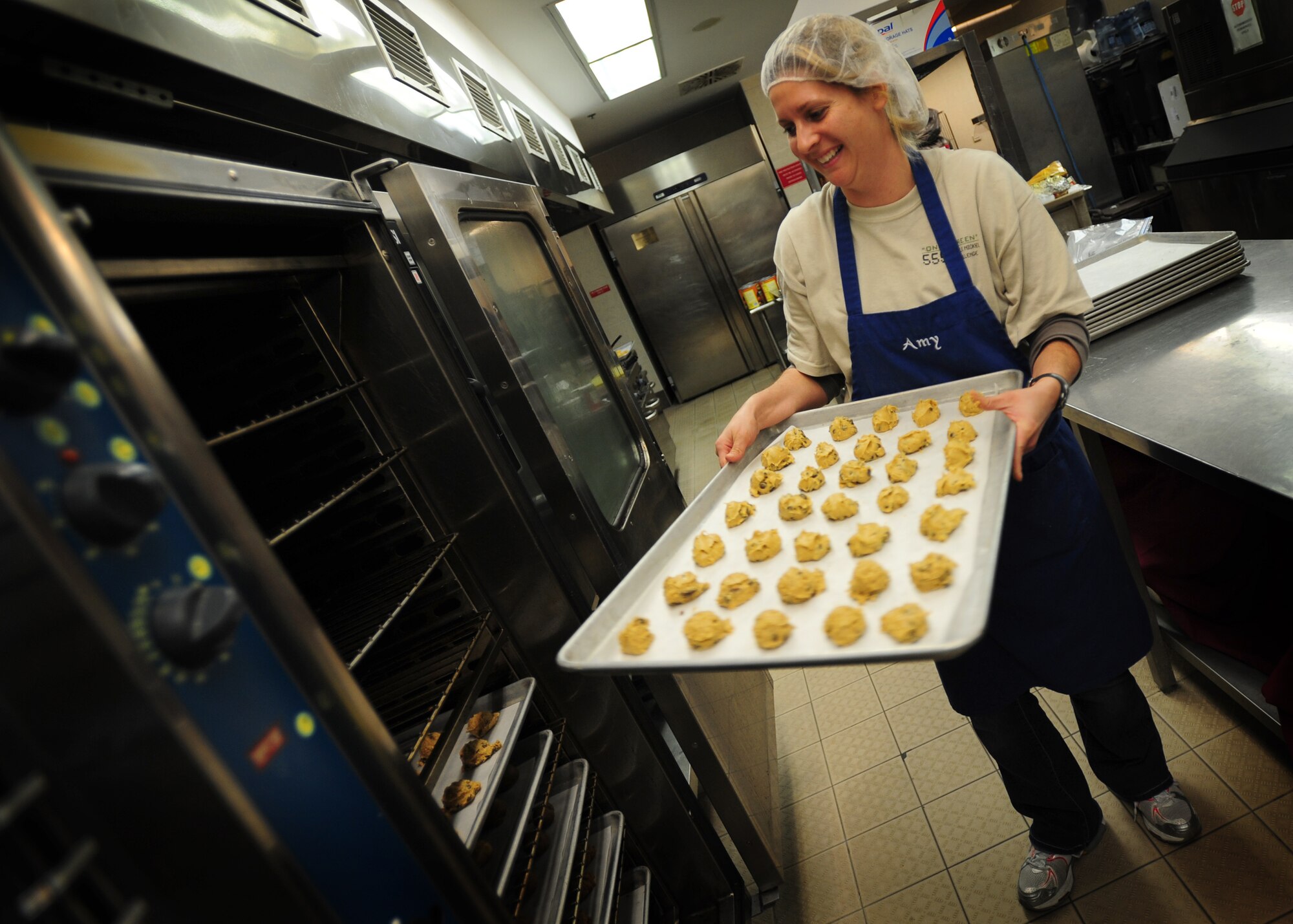 Volunteers bake, collect 11,700 cookies > Aviano Air Base > Display
