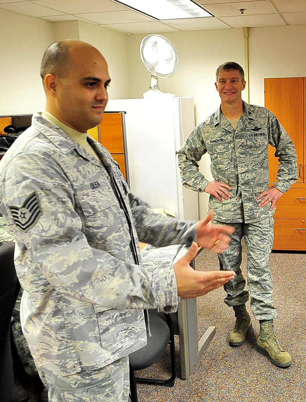 Two Osan Airmen receive STEP promotions > Osan Air Base > Article Display