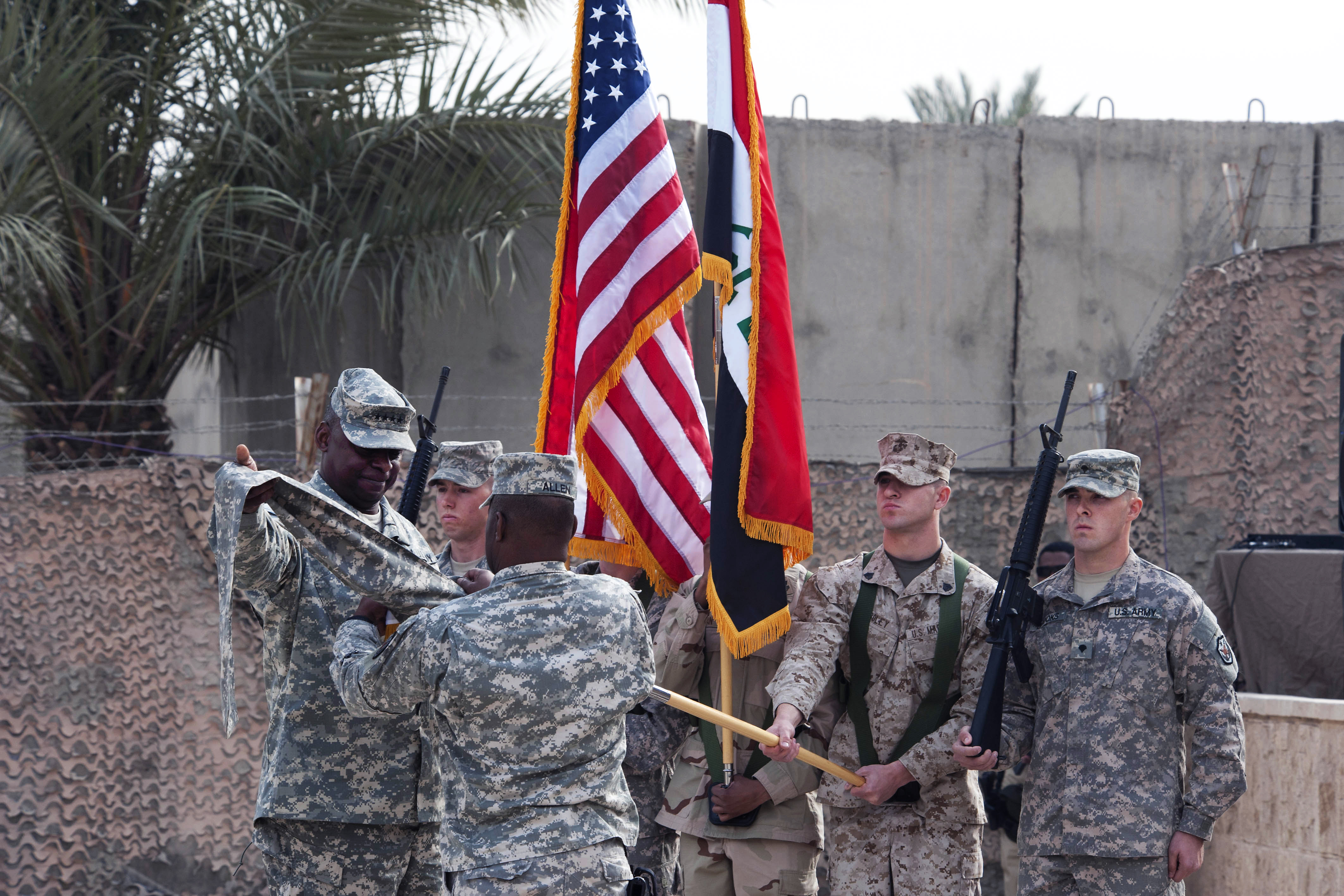 U.S. Army Gen. Lloyd J. Austin III, commander of U.S. Forces Iraq, and ...