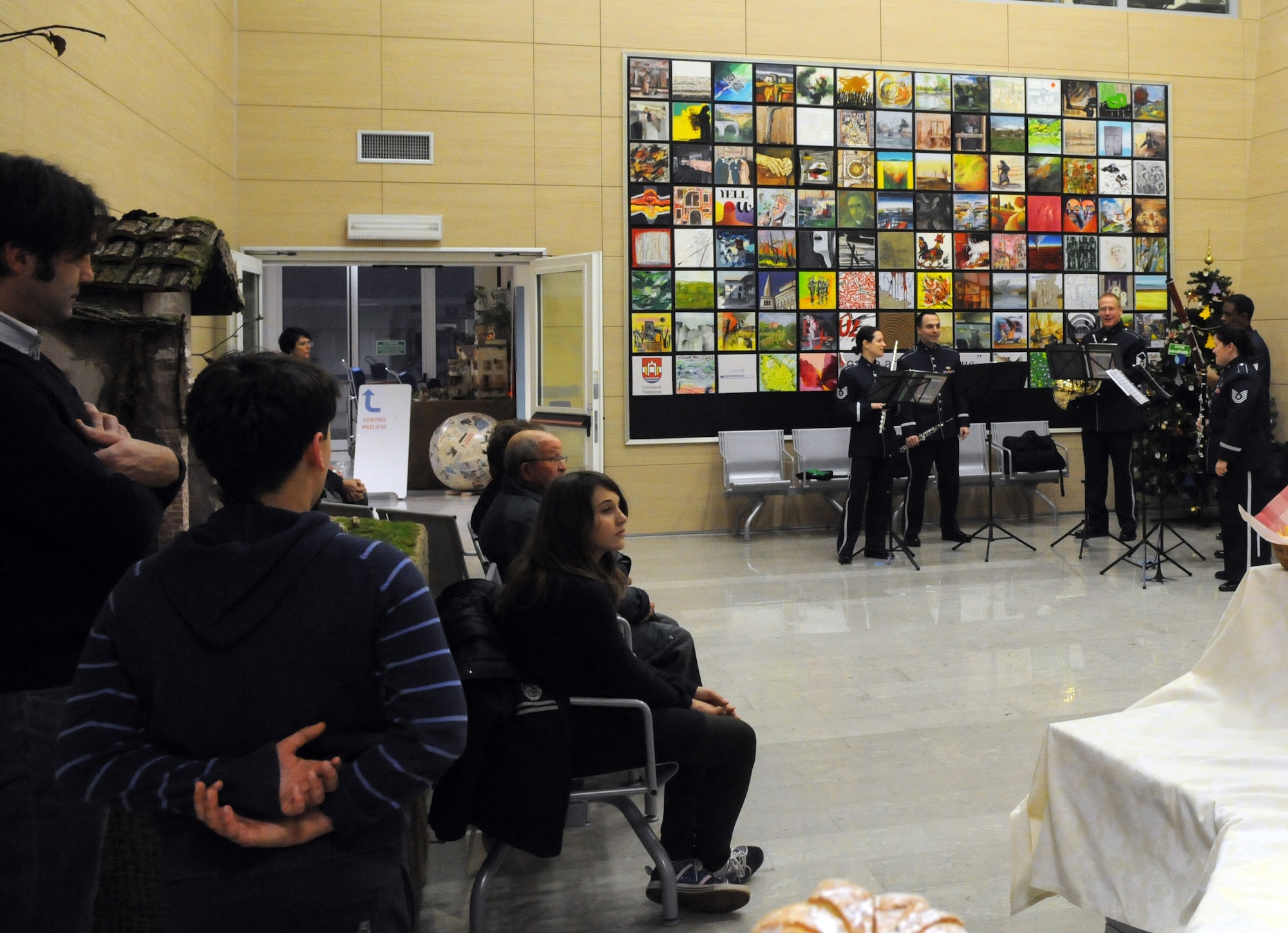 USAFE Band members serenade Aviano community > Aviano Air Base > Display