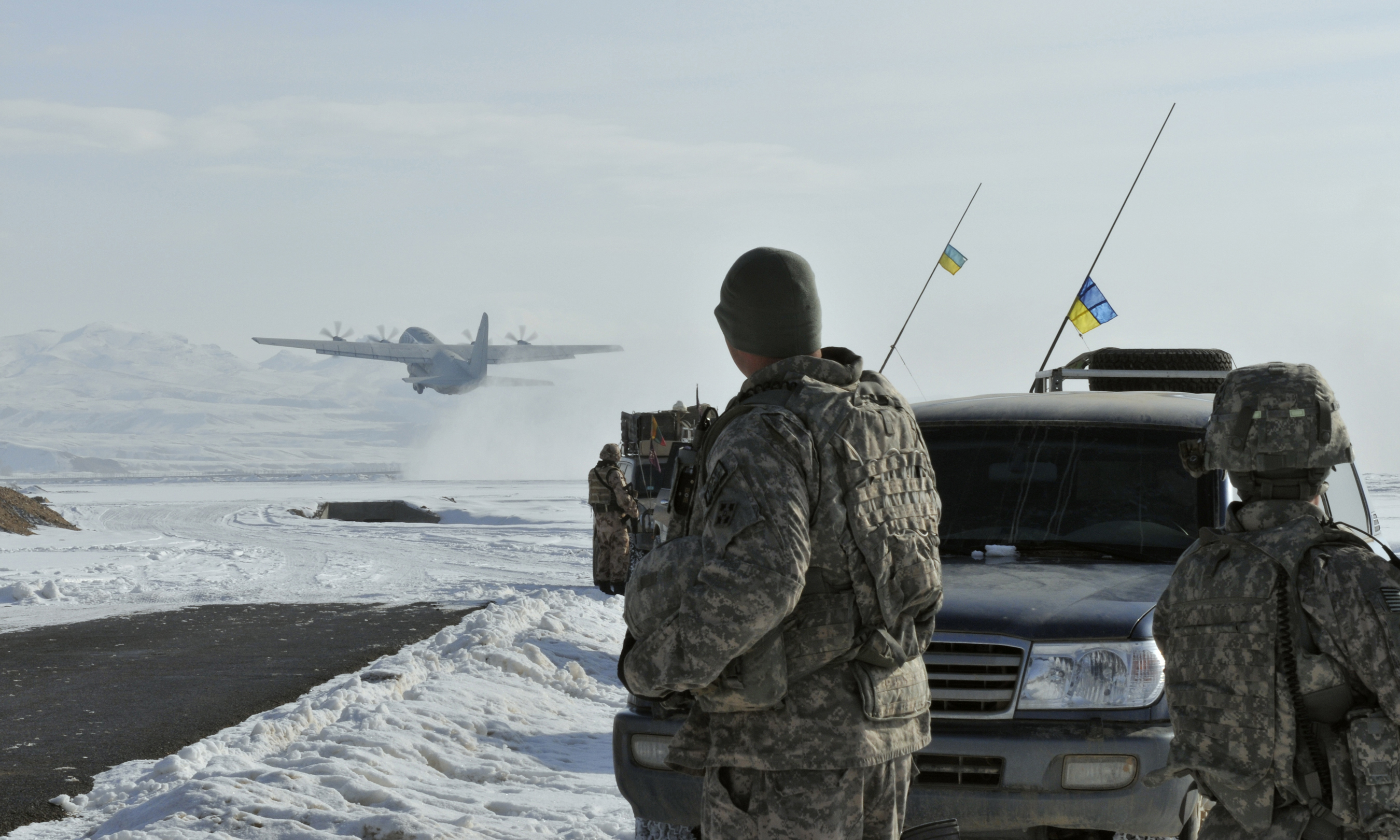 Air bridge sustains coalition lives, Afghan security > Royal Air Force ...