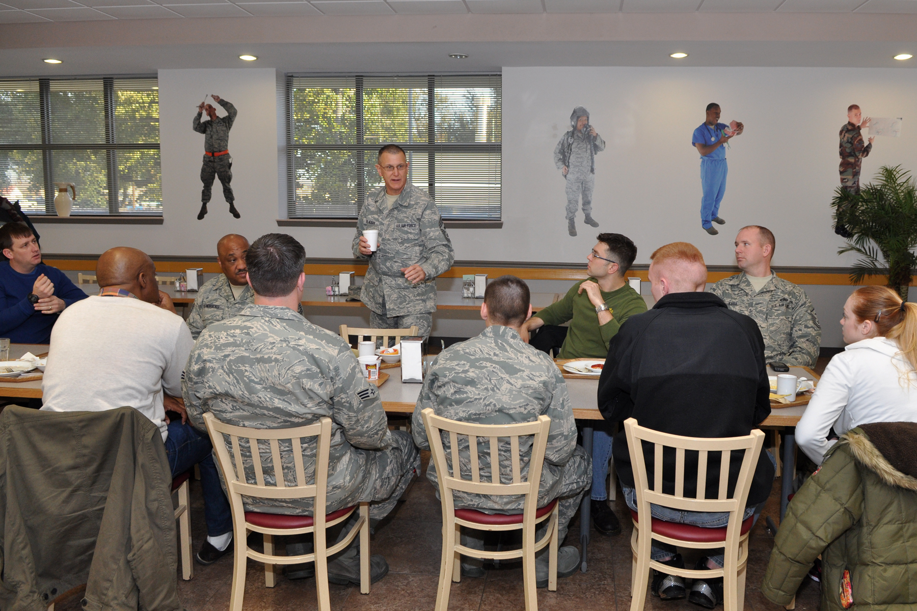 307th BW Commander welcomes newcomers > 307th Bomb Wing > Article Display