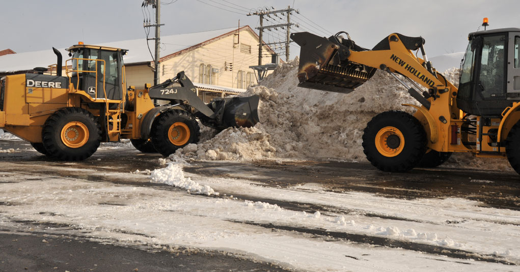 35 CE snow removal team keeps Misawa clear > Pacific Air Forces ...