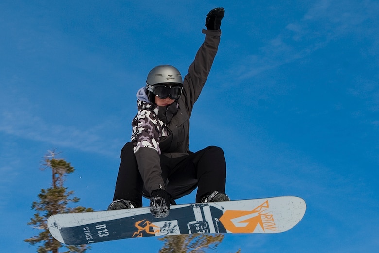 A SLIPPERY SLOPE - Ski injuries decline, but fatalities hold steady ...