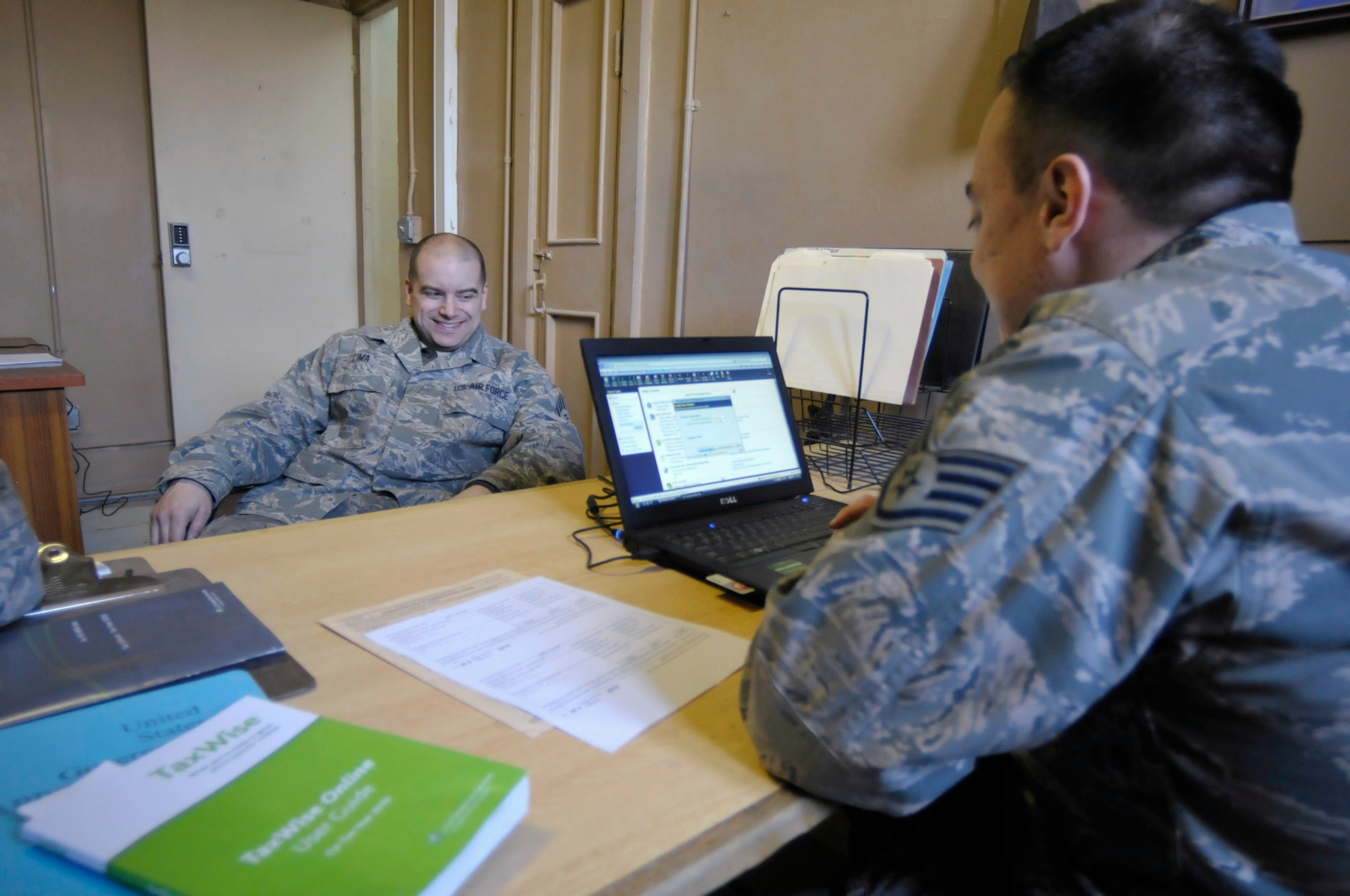 Bagram legal office helps servicemembers prepare tax returns > U.S. Air ...