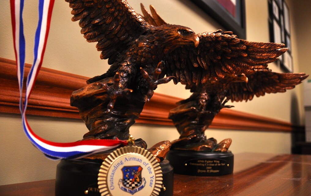 Wing to honor exceptional Airmen > United States Marine Corps Flagship ...