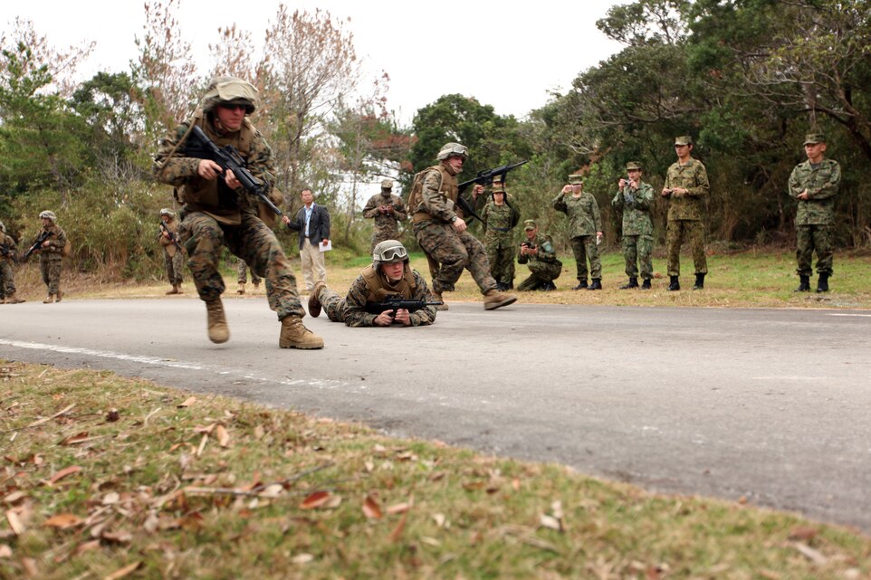 Corpsmen, Japanese officers learn together > Marine Corps Installations ...