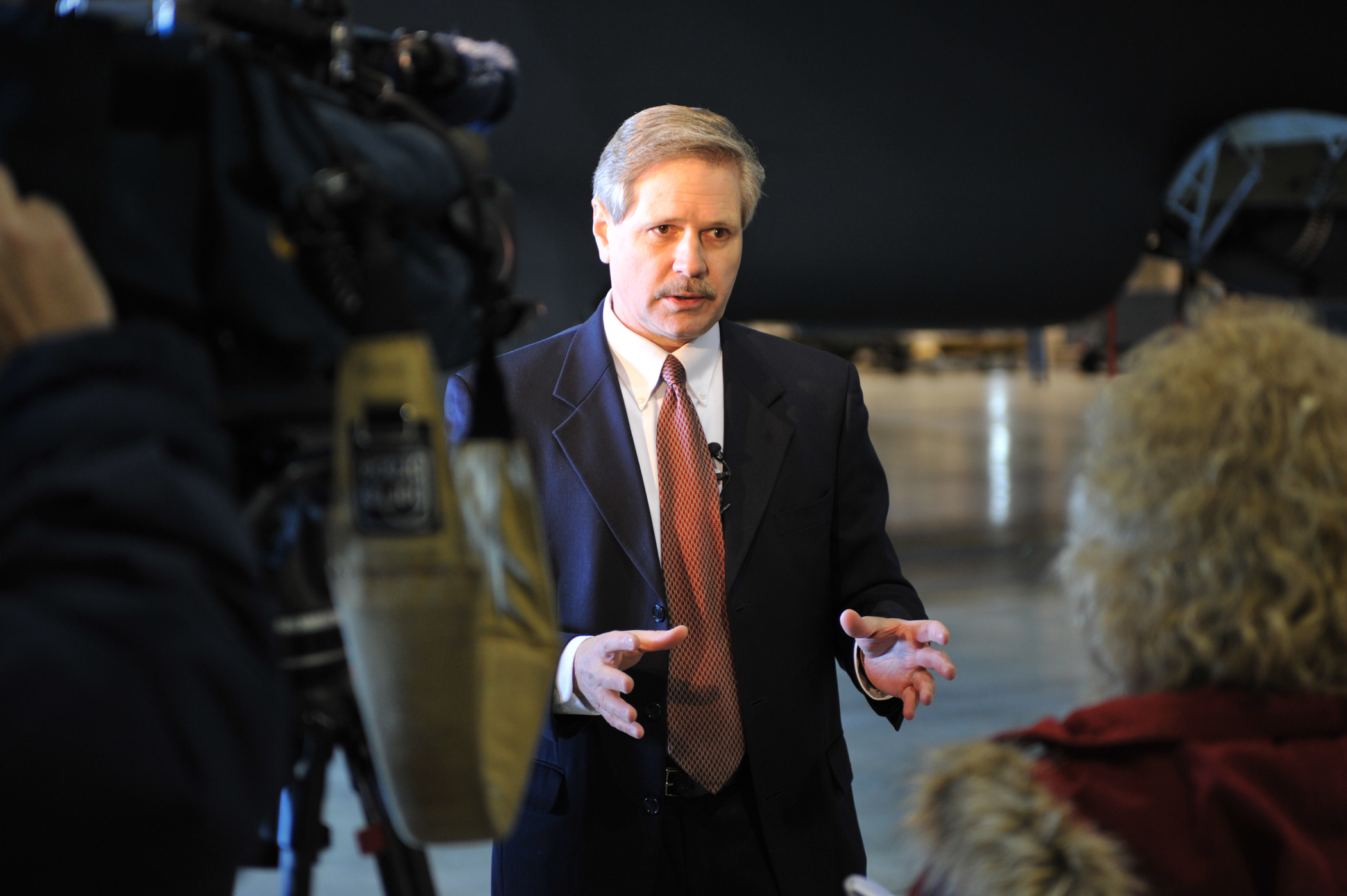 Sen. Hoeven makes first visit to Minot AFB > Minot Air Force Base ...