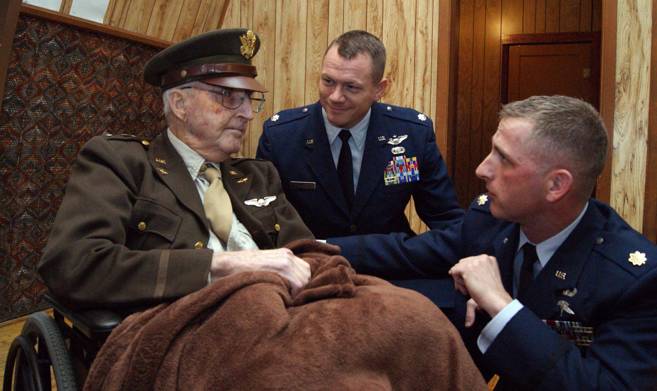 World War II hero receives medals after 65 years > U.S. Air Force ...
