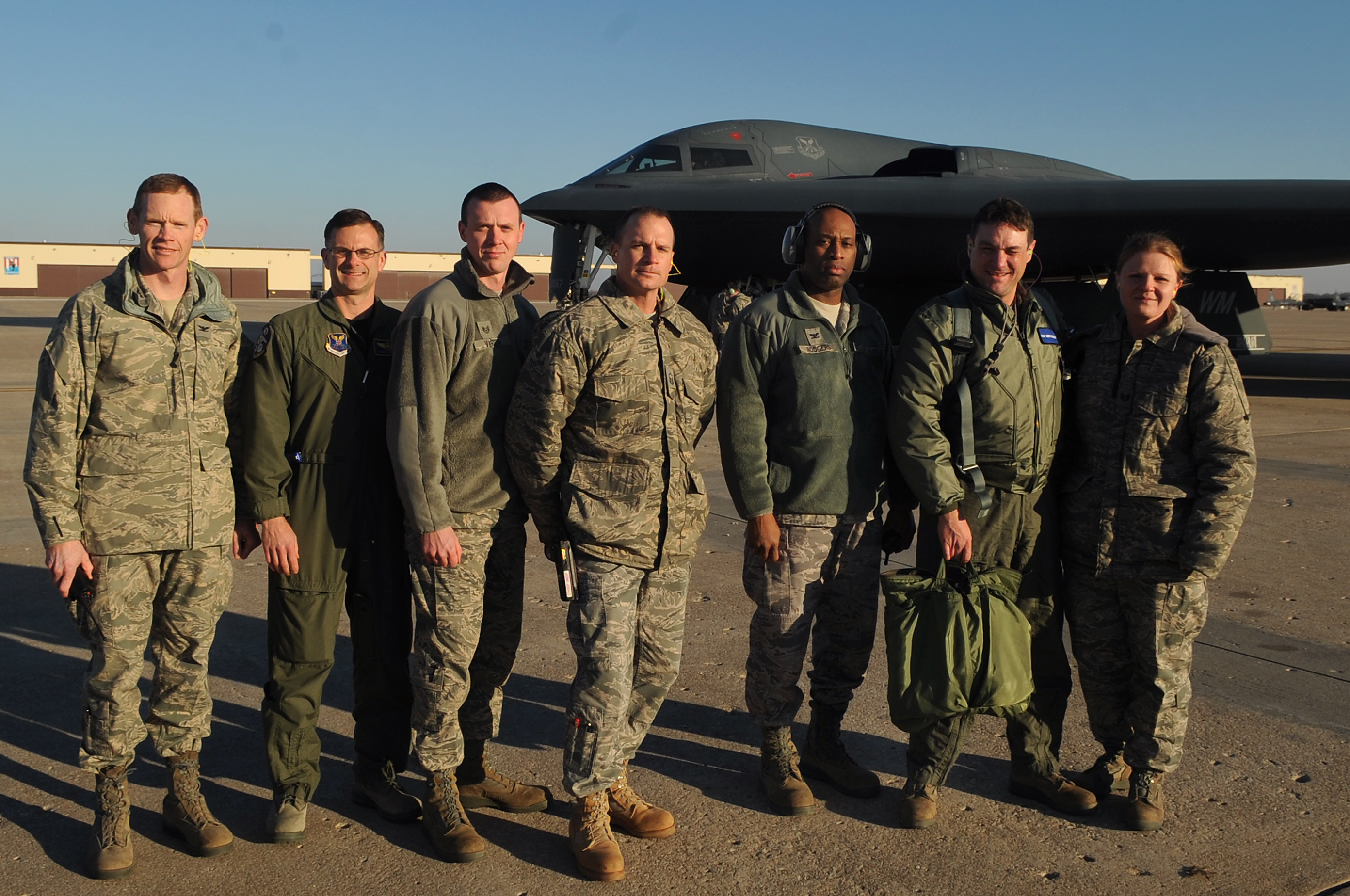 Whiteman enlisted becomes B-2 co-pilot for a day > Whiteman Air Force ...