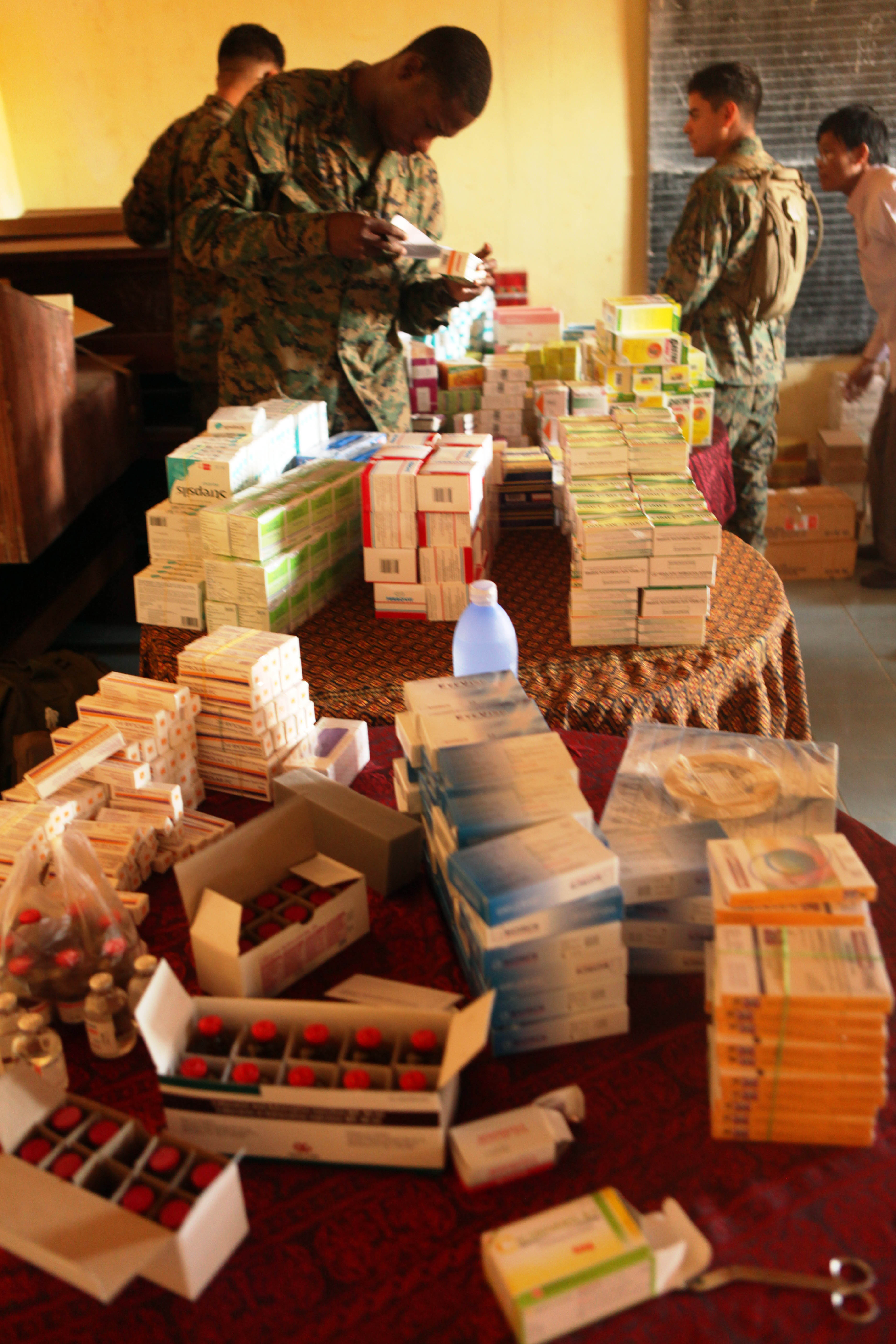 Marines, corpsmen provide assistance during Cambodian MEDCAP > 31st ...