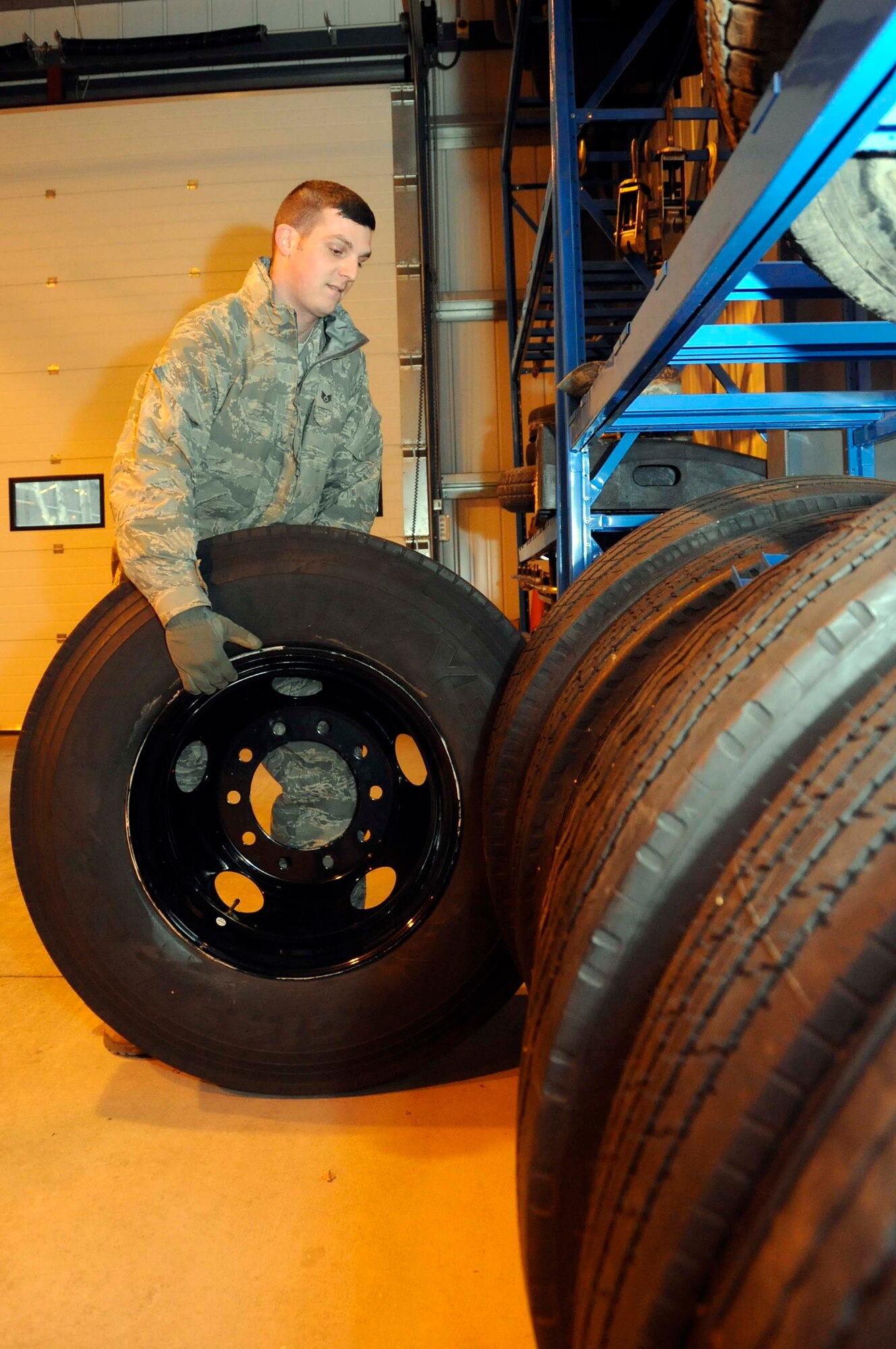 48th LRS vehicle ops keeps the Liberty Wing rollin' > Royal Air Force ...