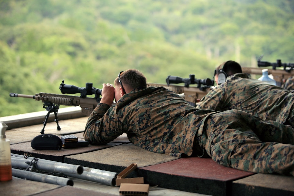 Rifle improves rapid target engagement > Marine Corps Installations ...