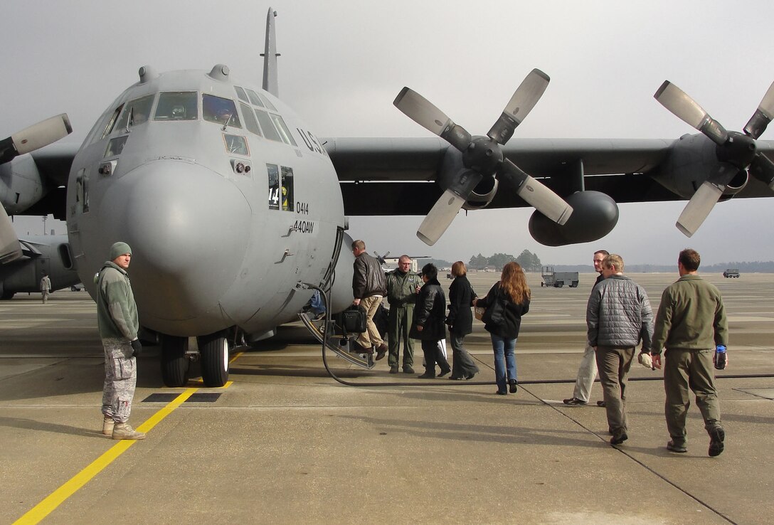 Airmen from the 21st STS catch a ride to Walter Reed