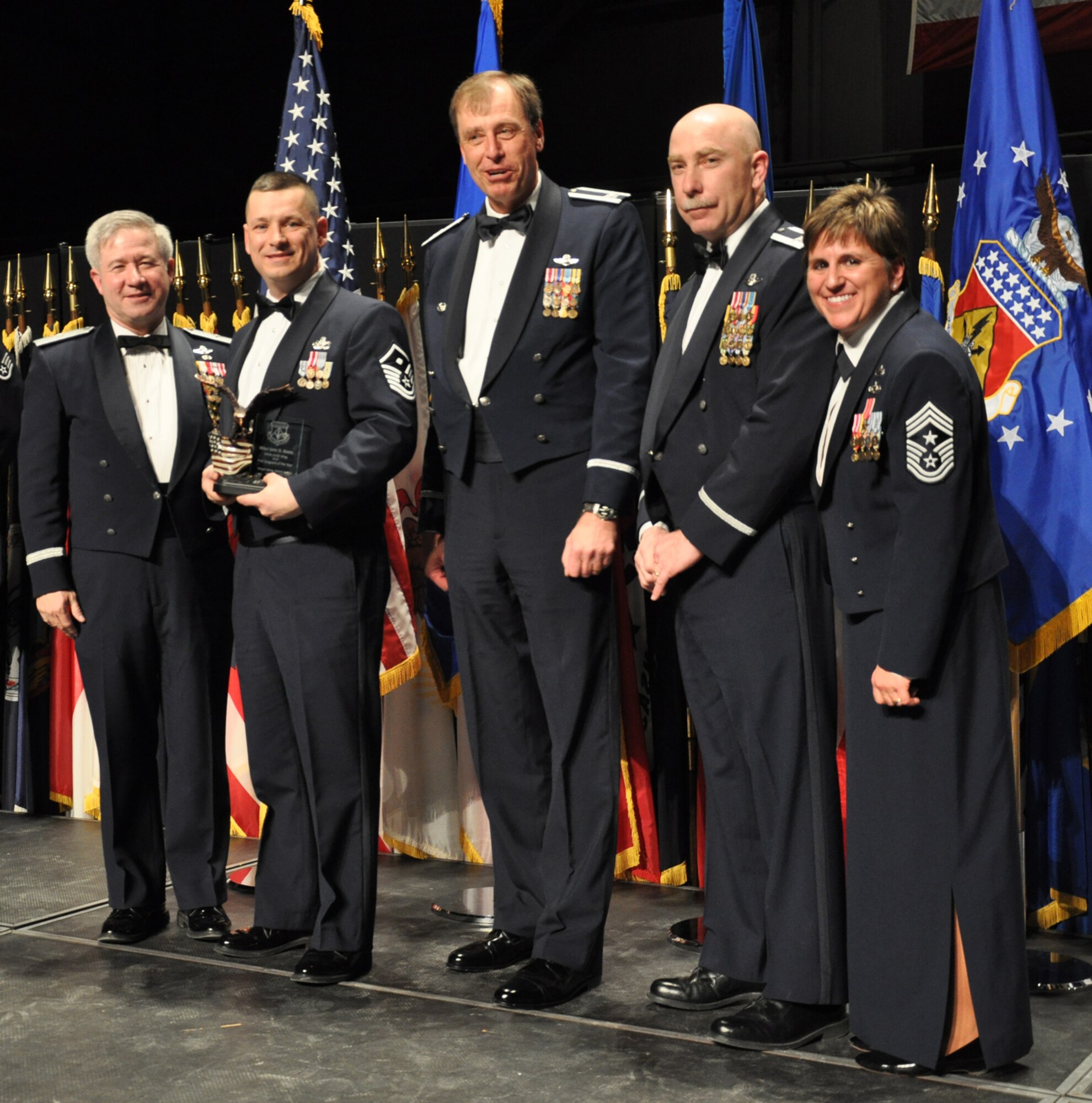 445th Airlift Wing First Sergeant of the Year > 445th Airlift Wing ...