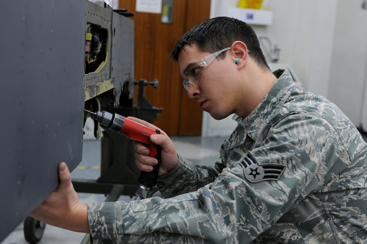 Aircraft structural maintenance journeyman epitomizes 'Excellence in ...