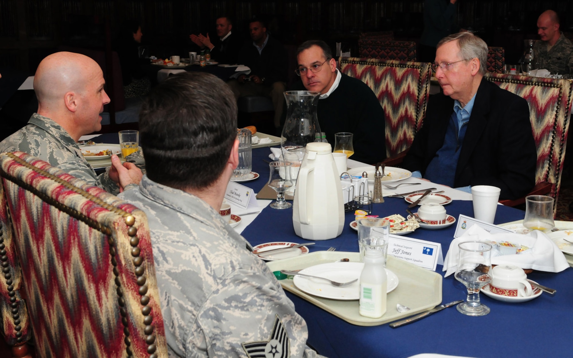 Senators breakfast with Airmen > Royal Air Force Mildenhall > RAF ...